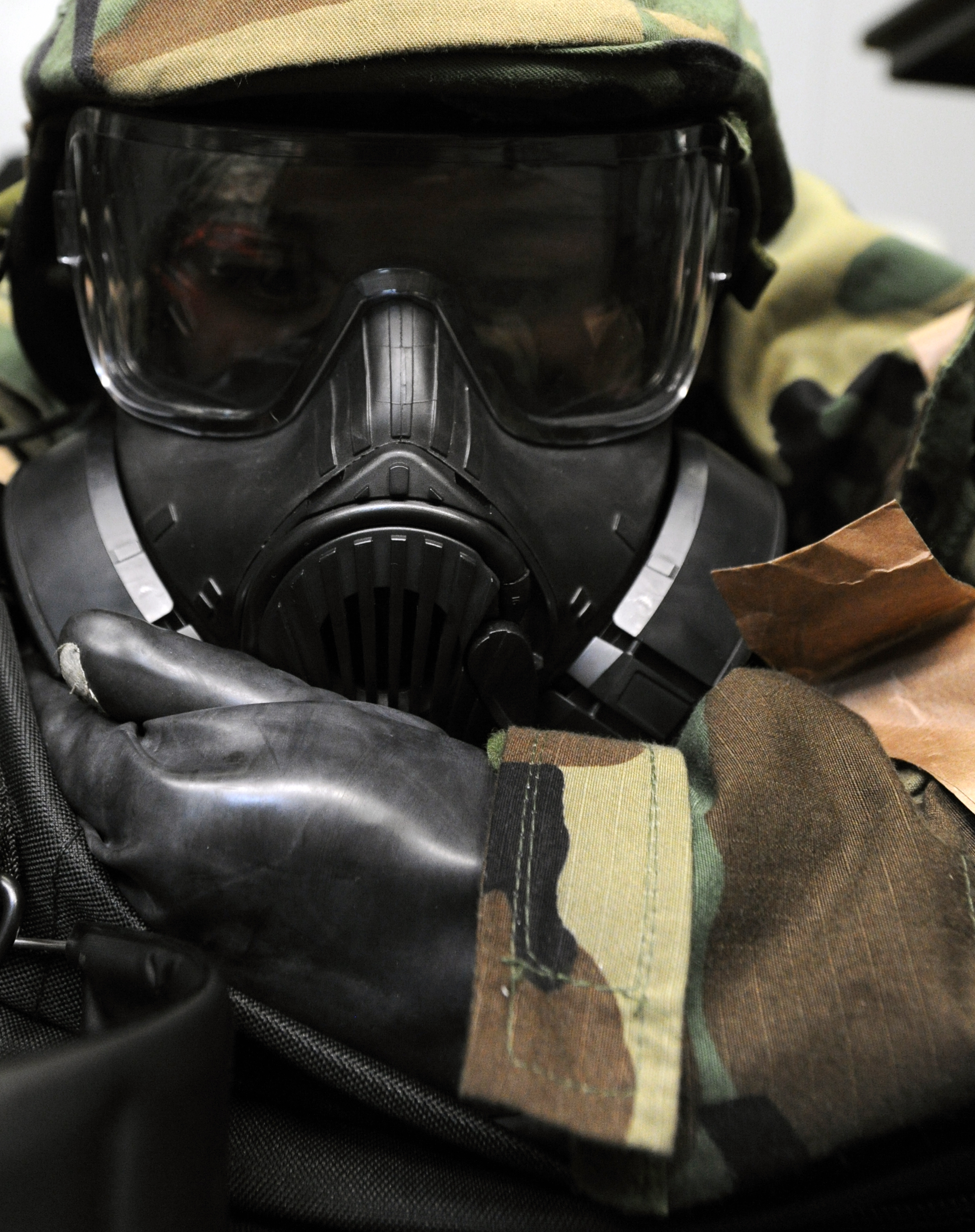 Airmen respond to alarm condition and MOPP level changes > 15th Wing ...