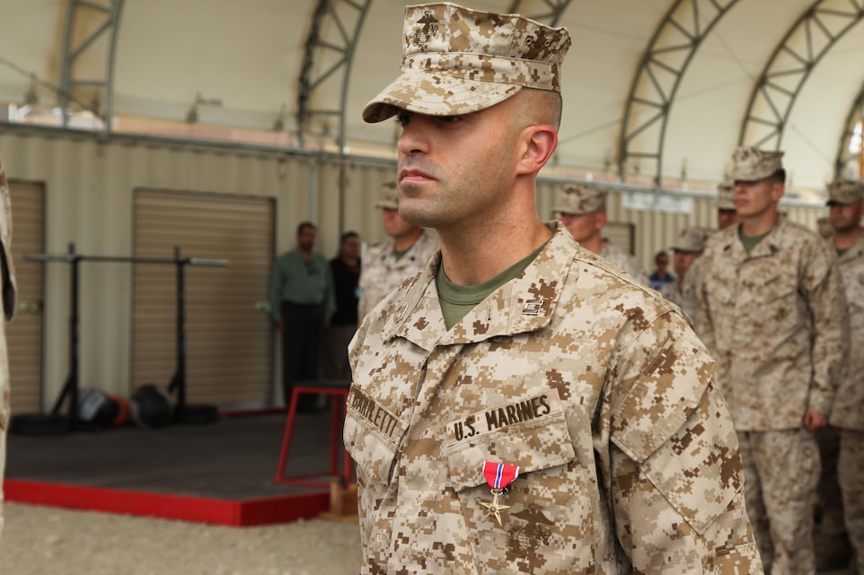 3rd CEB Marine earns Bronze Star > United States Marine Corps Flagship ...