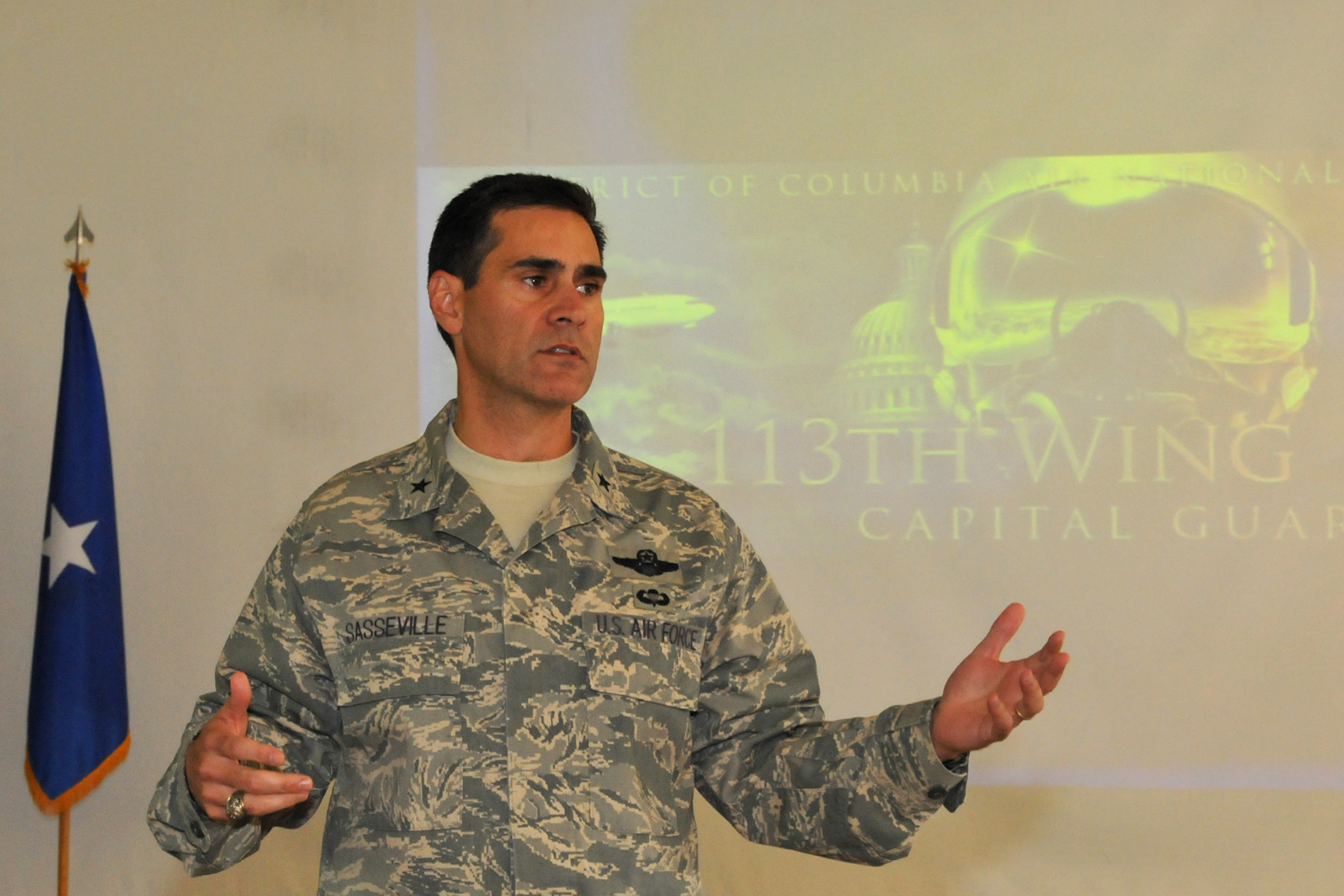 Commander peaks to the troops