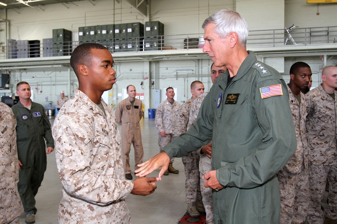 PACOM commander visits MCAS Miramar