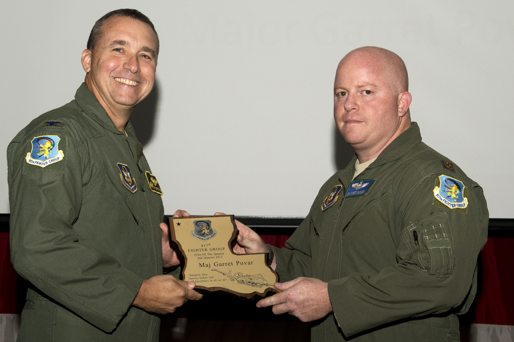 Fighter Group recognizes deserving Airmen