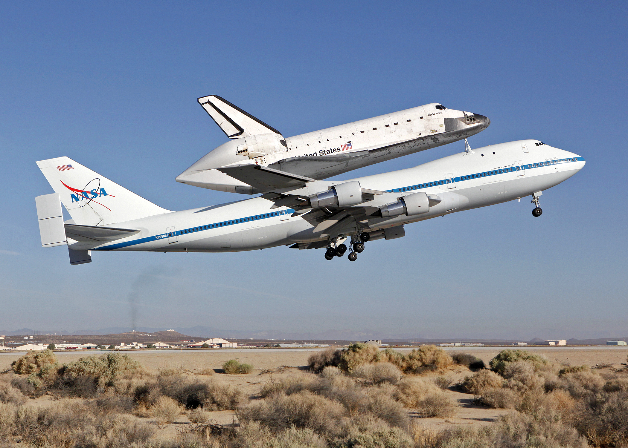 Endeavour departs Edwards > Edwards Air Force Base > News