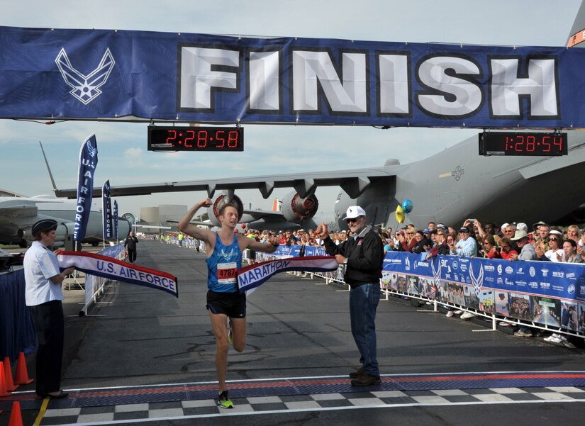 Air Force Marathon breaks another attendance record > Joint Base ...