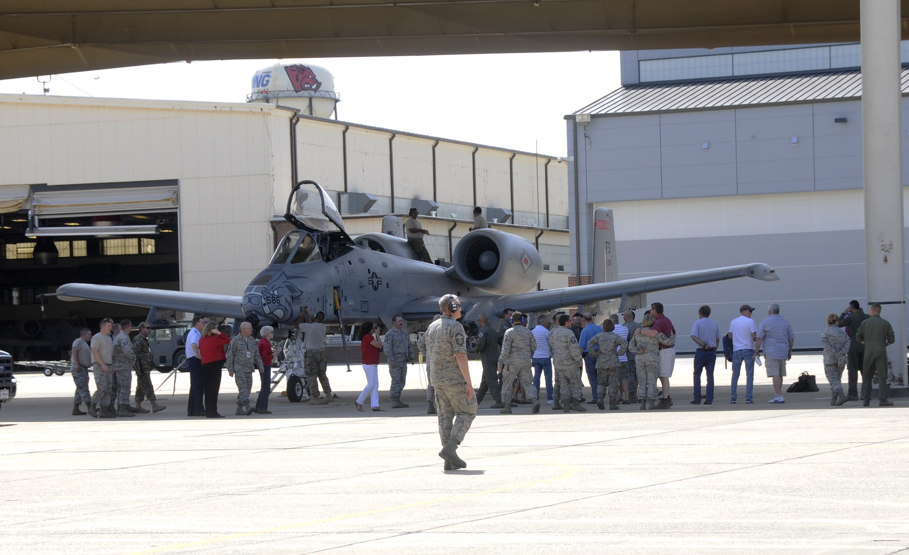 Final four-ship: Flying Razorback aviators log fini flights > 188th ...