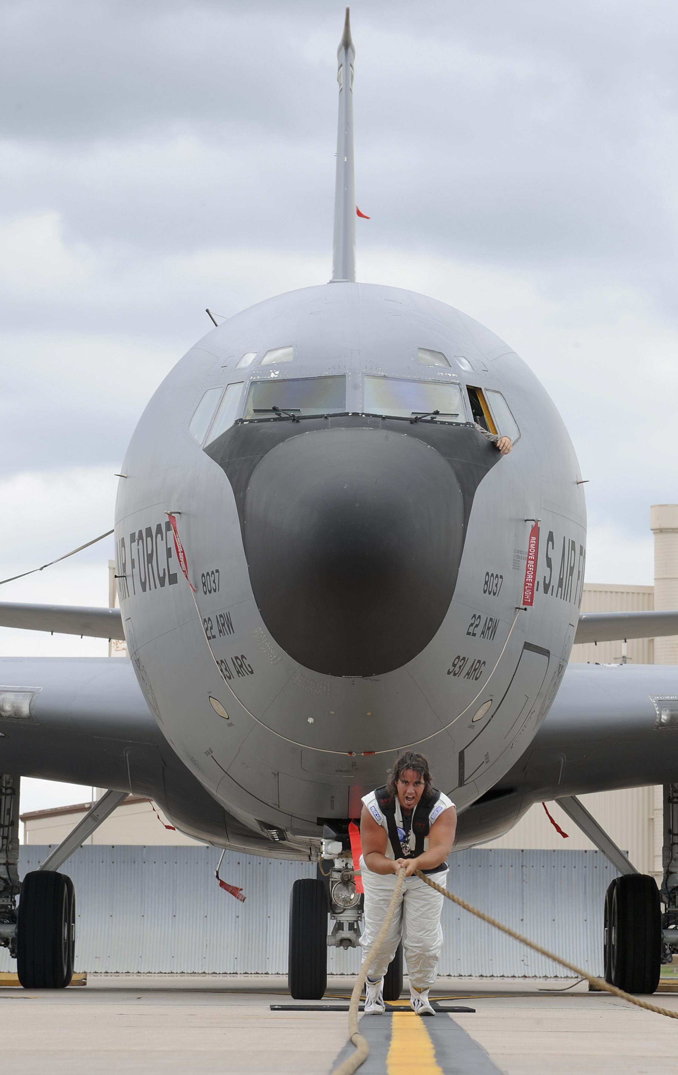 Strongman breaks record in preparation for 'Wings Over McConnell ...
