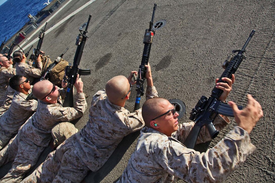 Marines From Combat Logistics Battalion 15 15th Marine Expeditionary