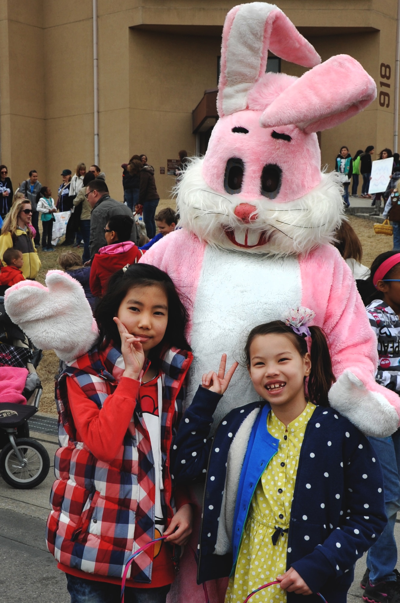 Annual parade, Easter egg hunt unite Osan families > Osan Air Base ...