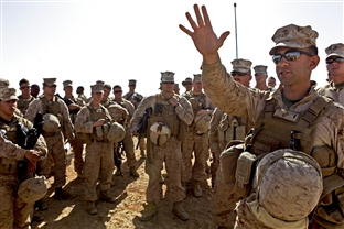 BRIEFING MARINES