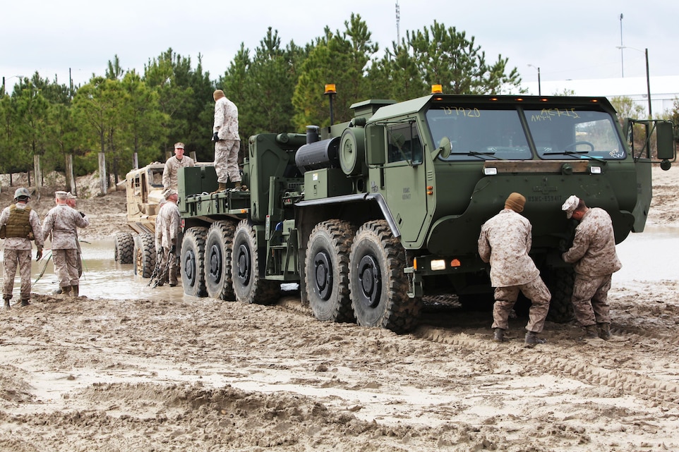Bring on the mud: Marines complete Vehicle Recovery Course > United ...