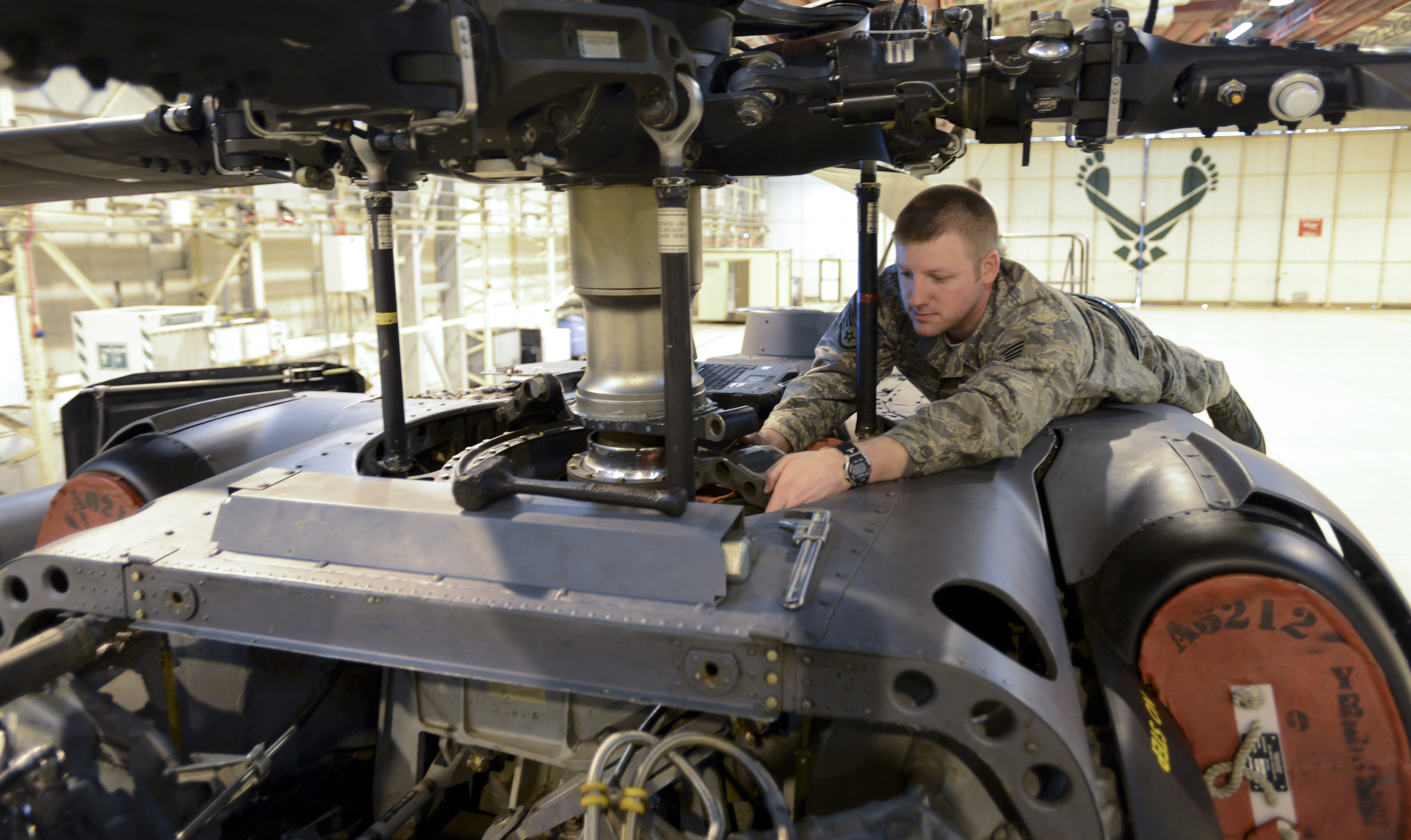 56th HMU Airmen work smarter, set record > Royal Air Force Lakenheath ...