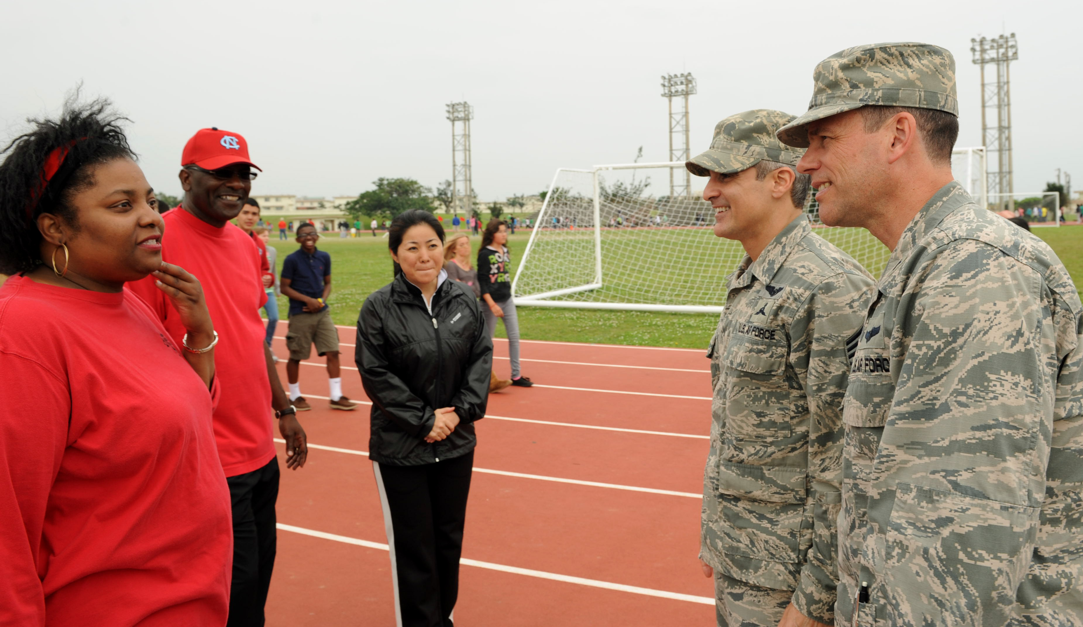 18th Wing commander joins KMS students for Hero Hike > Kadena Air Base ...