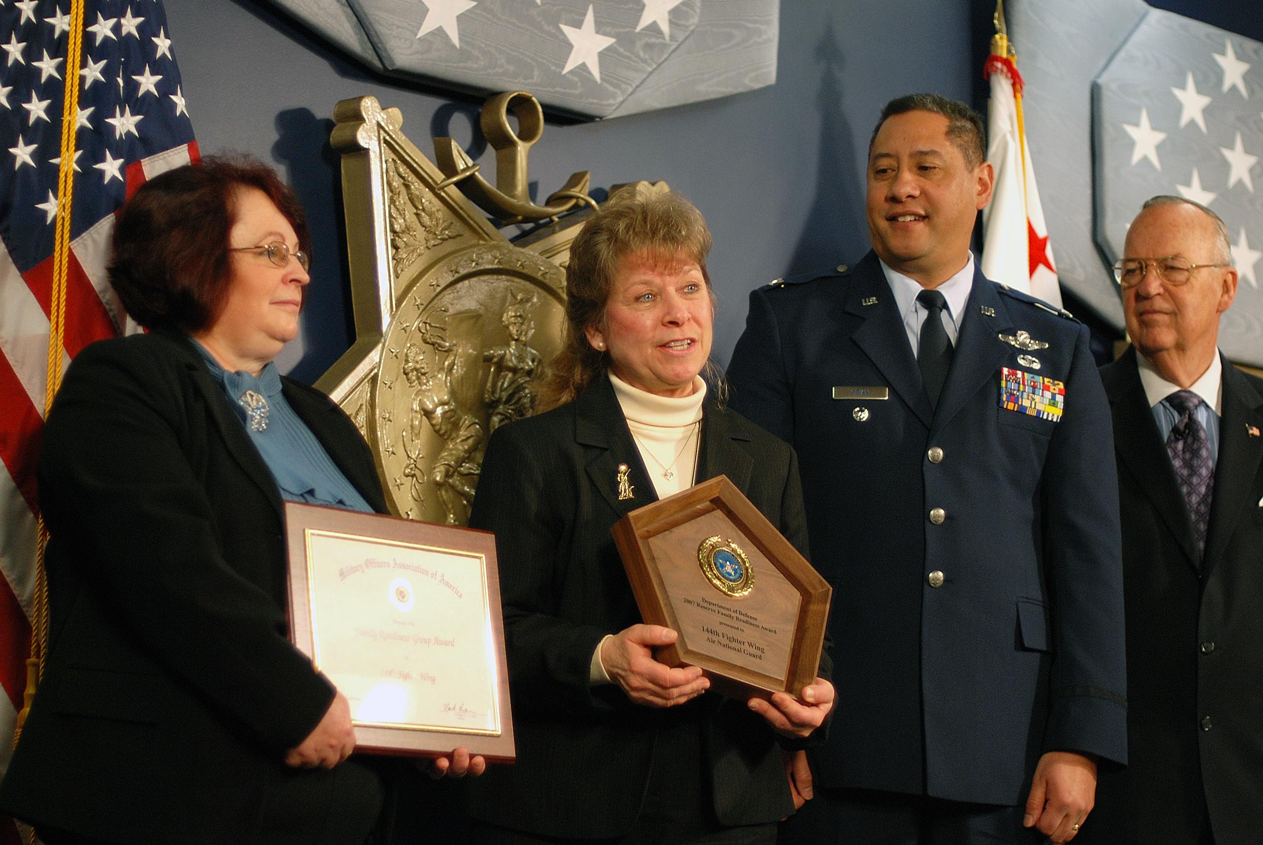 Guard's family support volunteers honored at Pentagon > National Guard ...