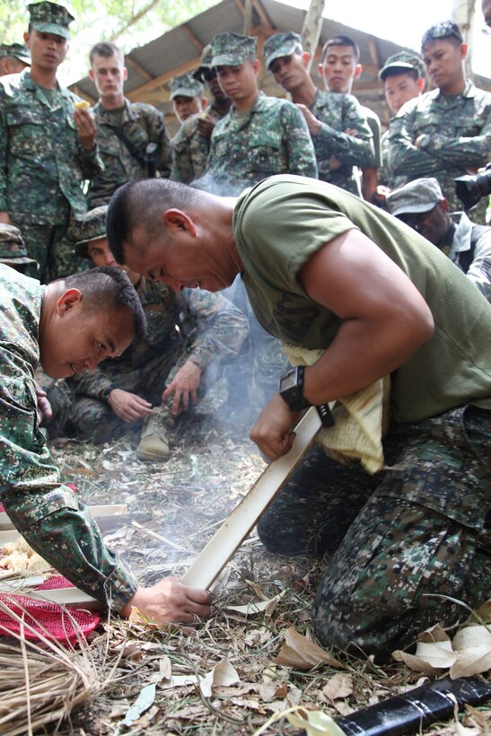 Philippine, US Marines learn jungle survival techniques