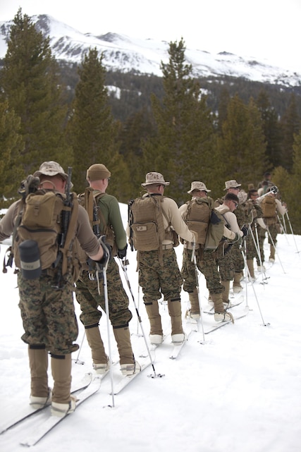 "Island Warriors" take break from surf to ski > United States Marine ...