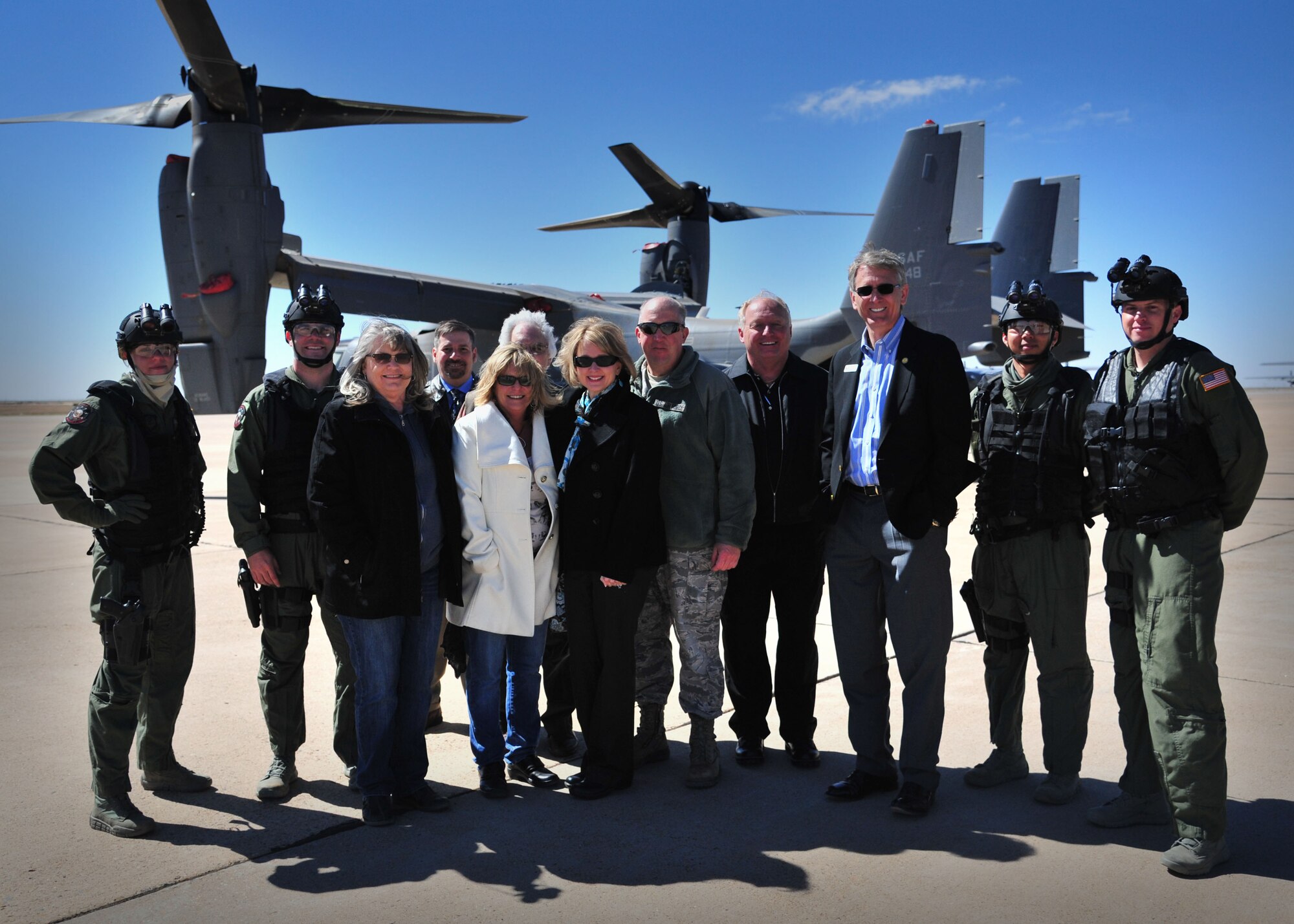 Honorary commanders welcomed for 27 SOMSG tour > Cannon Air Force Base ...