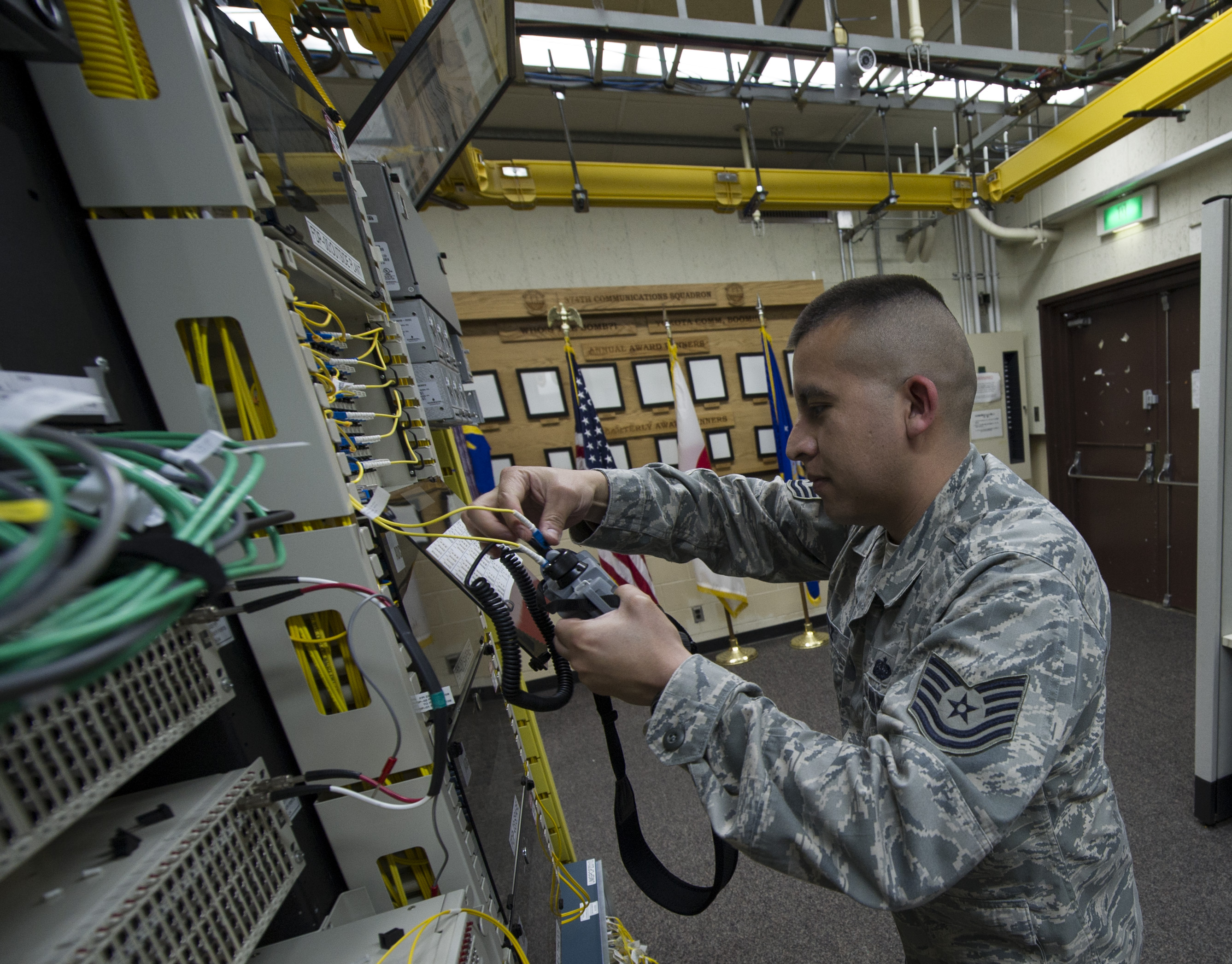 Keeping the flow of information going > Pacific Air Forces > Article ...