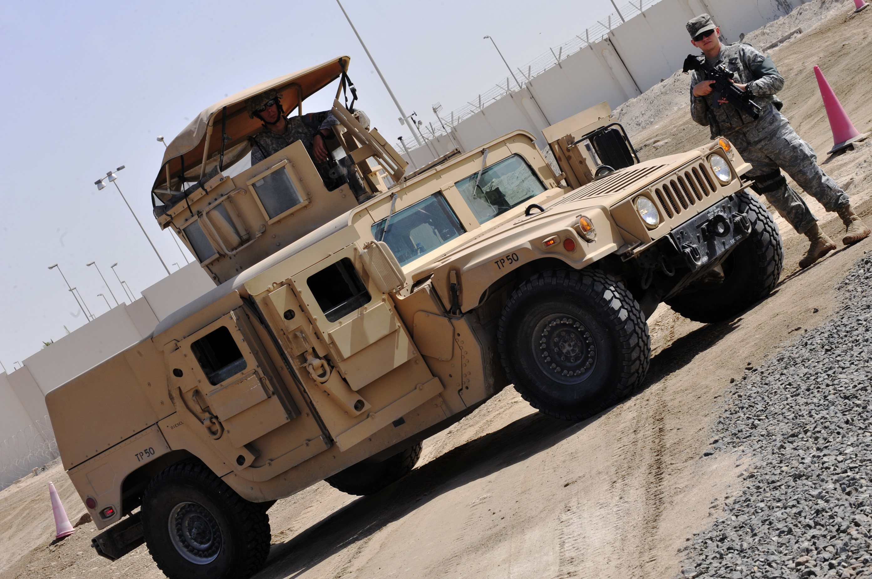 System provides 24/7 perimeter security > Air Force > Display