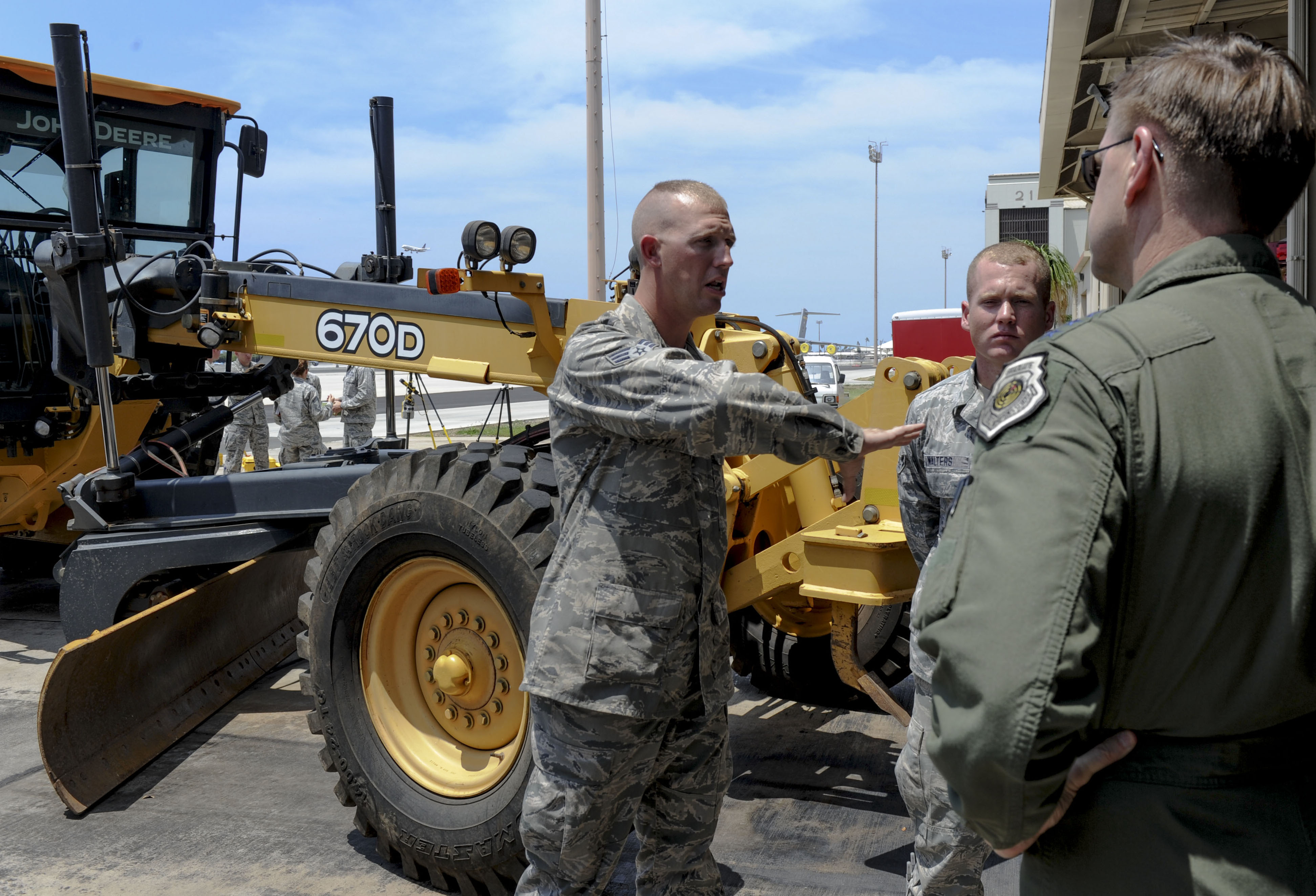 11th AF commander visits Hickam Airmen > 15th Wing > Article Display