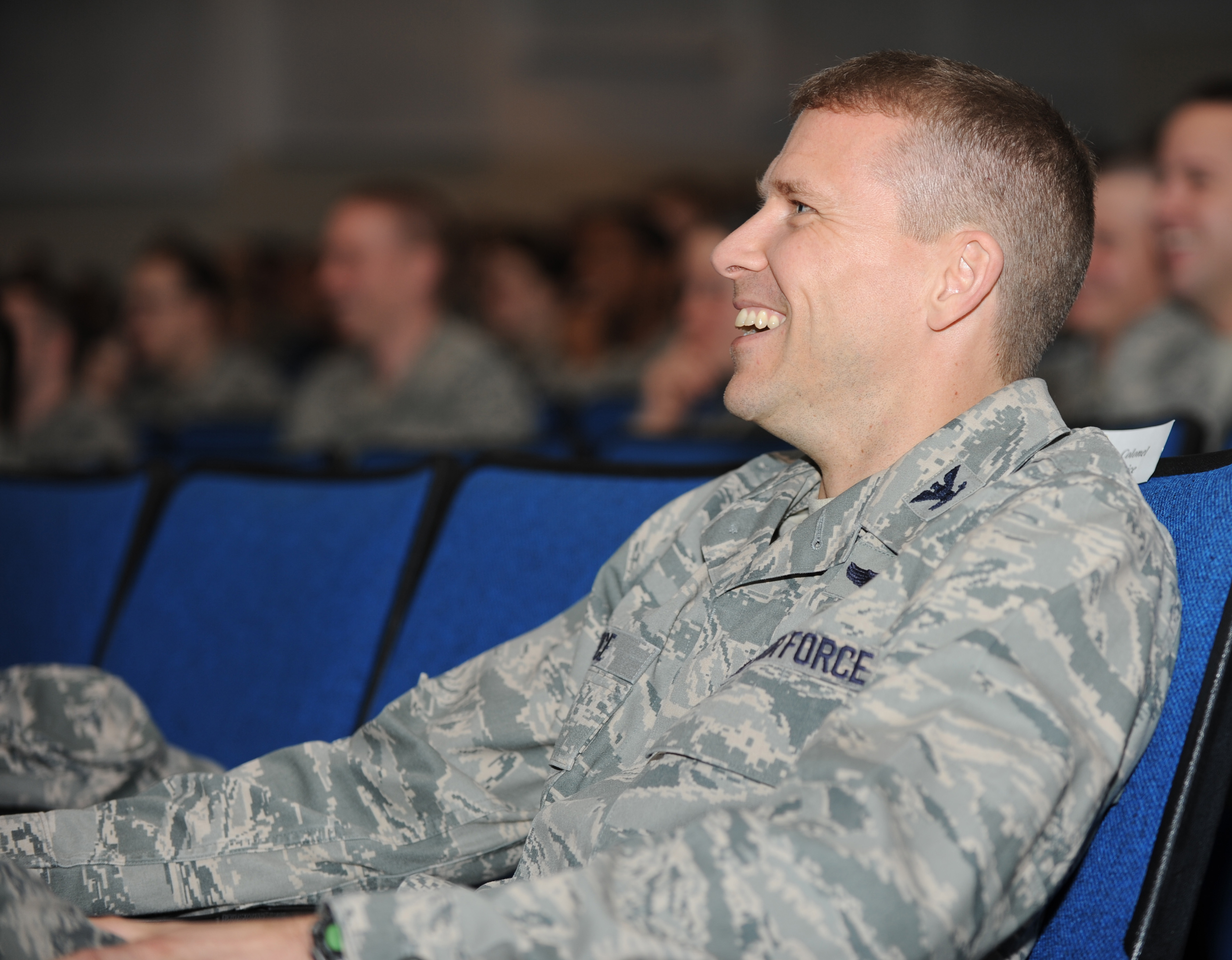 Comedian brings serious message to Scott Airmen > Scott Air Force Base ...
