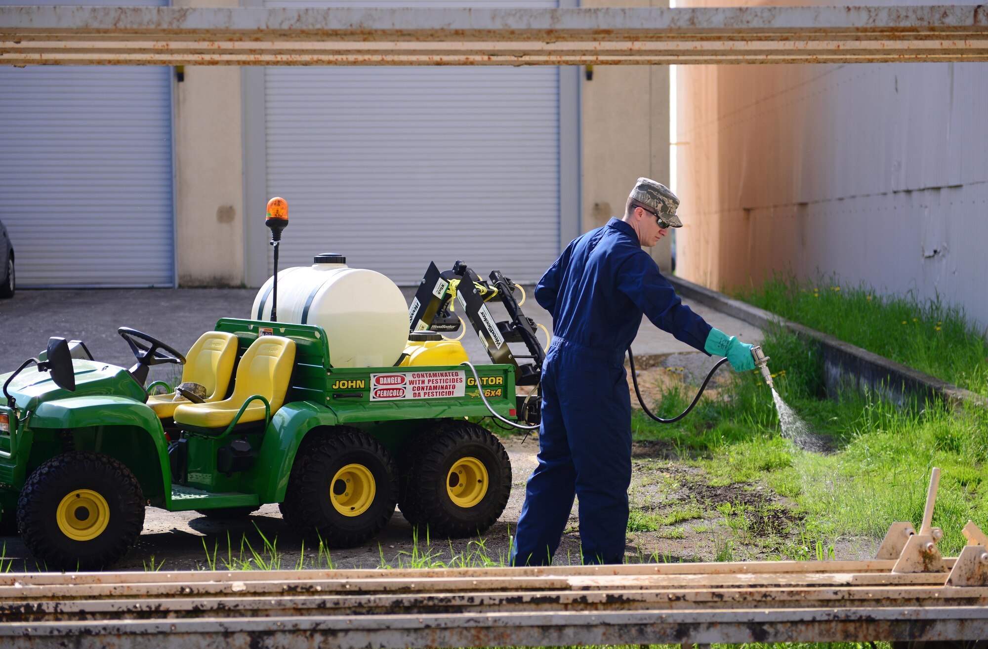 Dirty jobs: exterminating pests > Aviano Air Base > Destinations