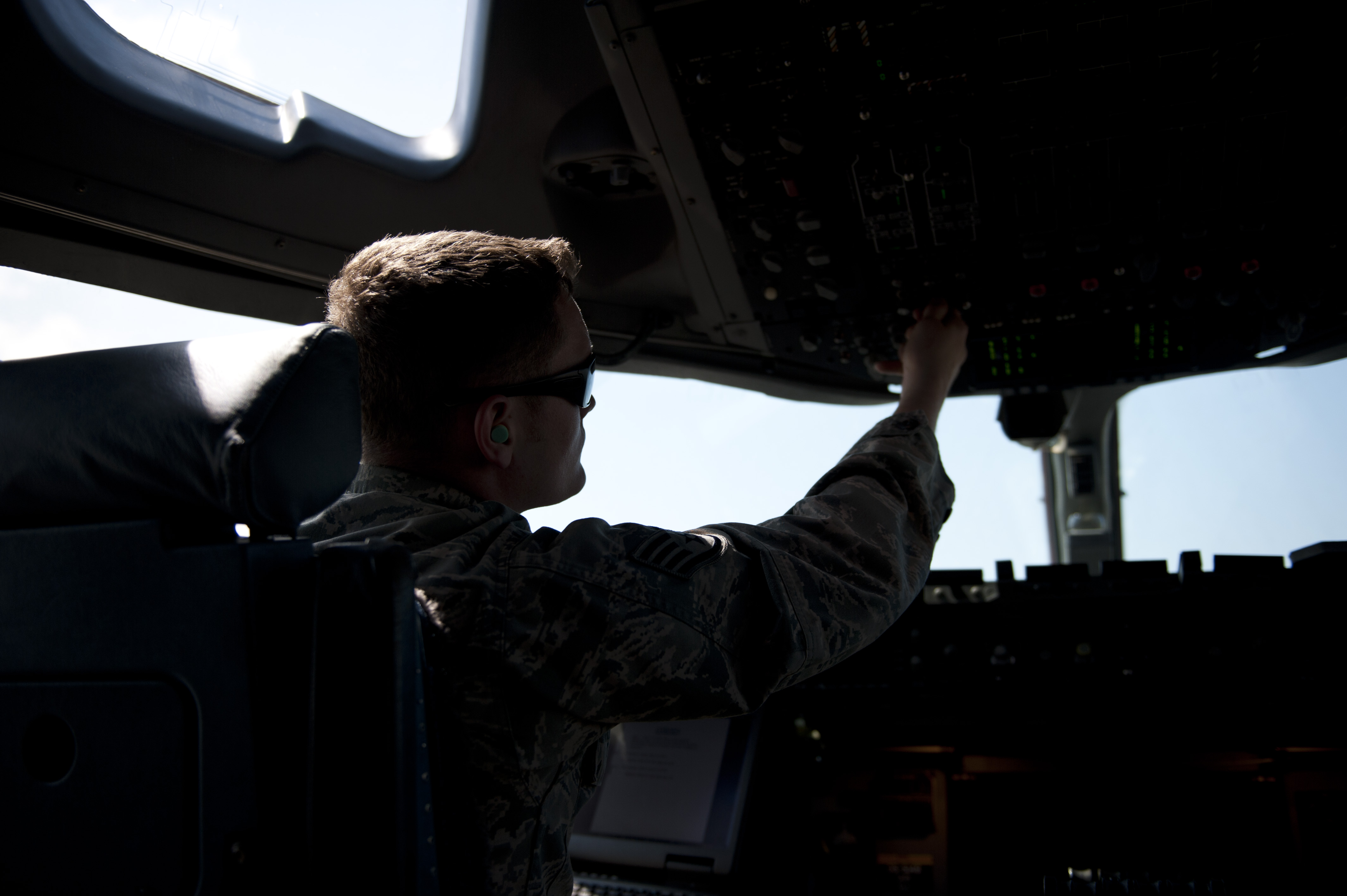 730 AMS keeps Yokota people, cargo moving > Yokota Air Base > Article ...