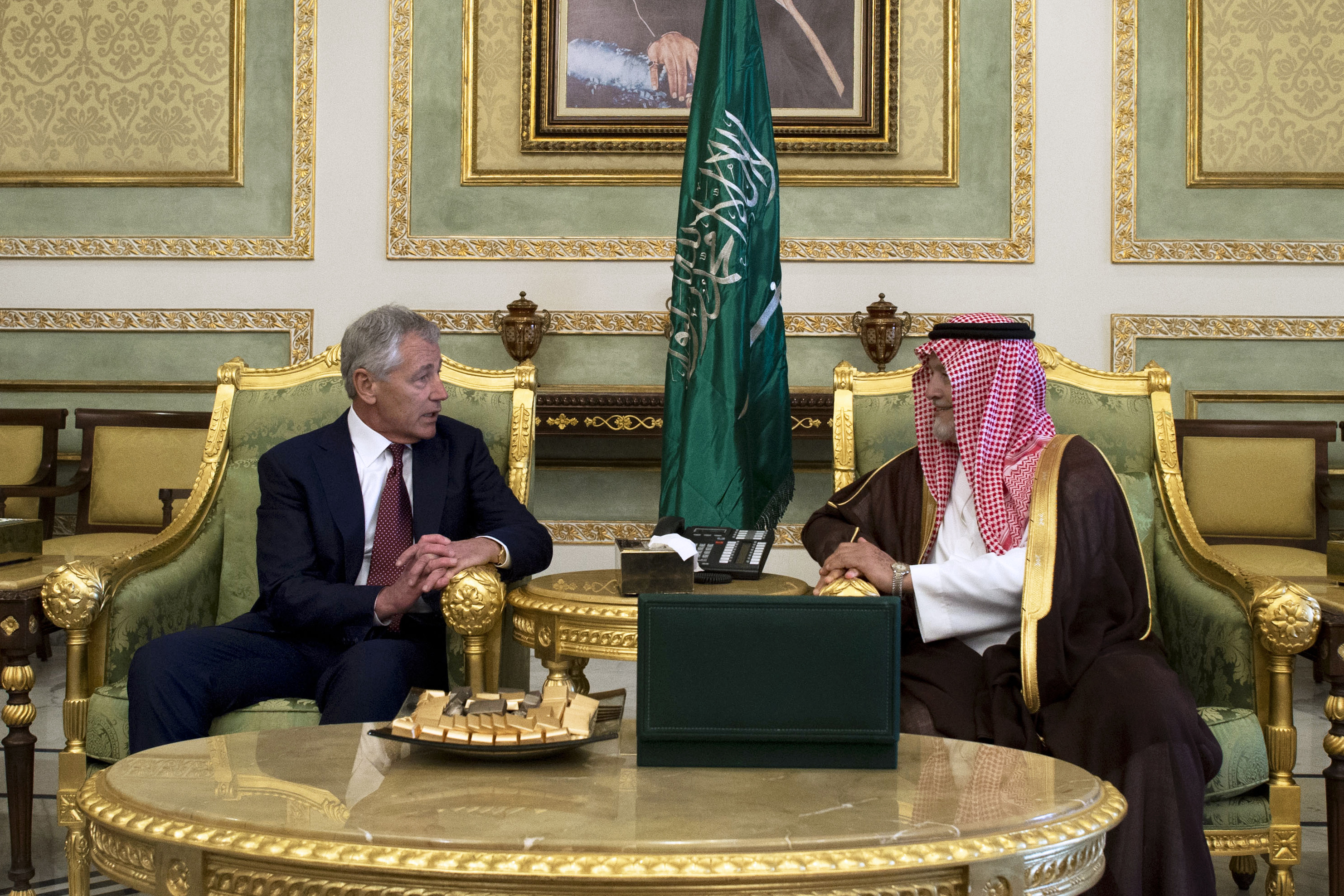 U.S. Defense Secretary Chuck Hagel meets talks Saudi Arabia’s Prince ...