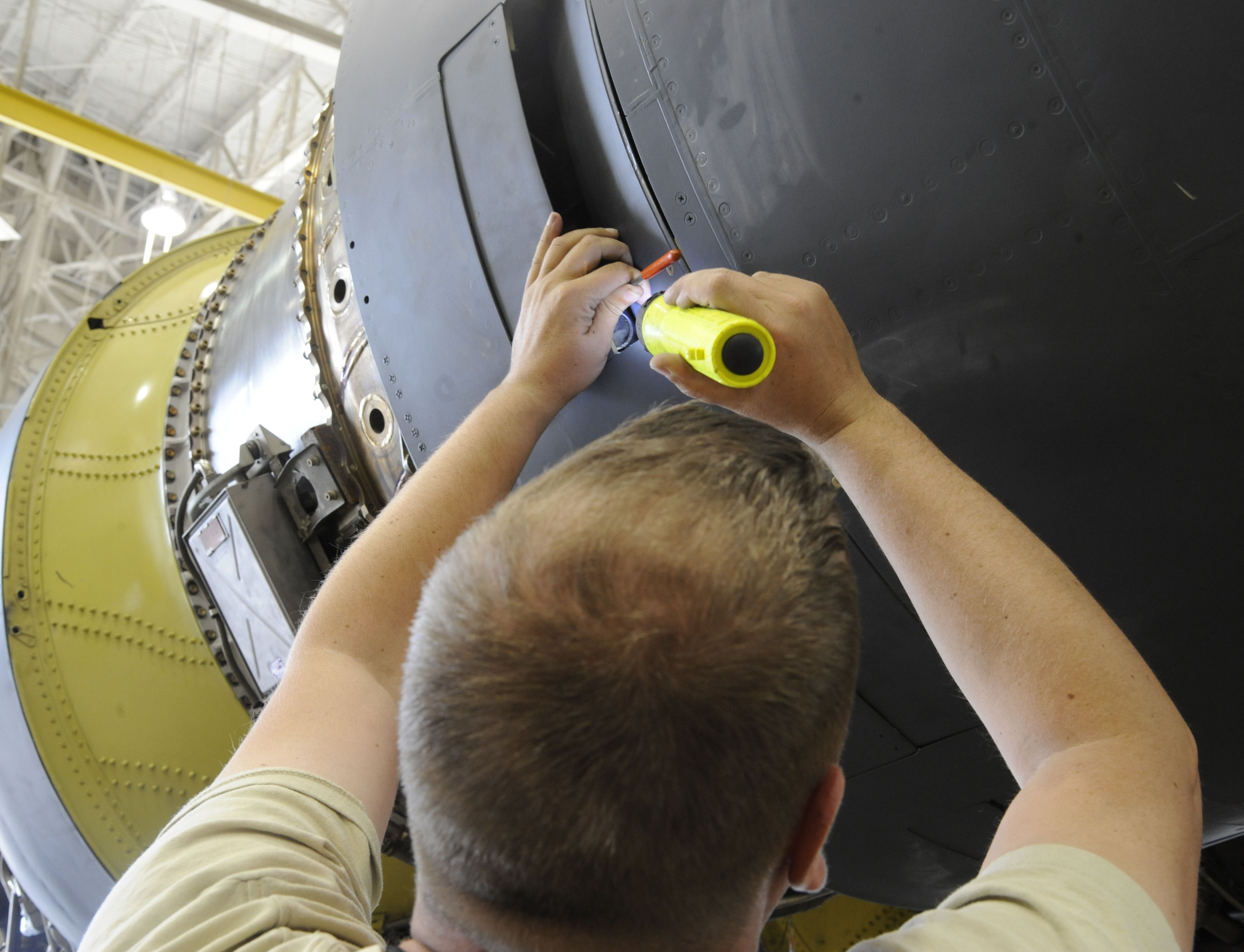 A very important inspection 2 MXS Phase Airmen provide > Barksdale Air ...