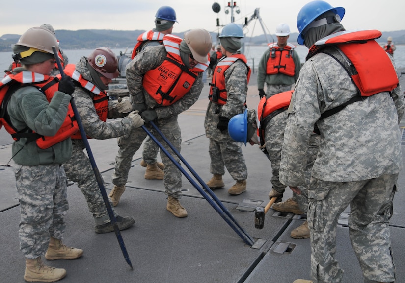 'Resolute' Soldiers construct causeway system during JLOTS exercise in ...