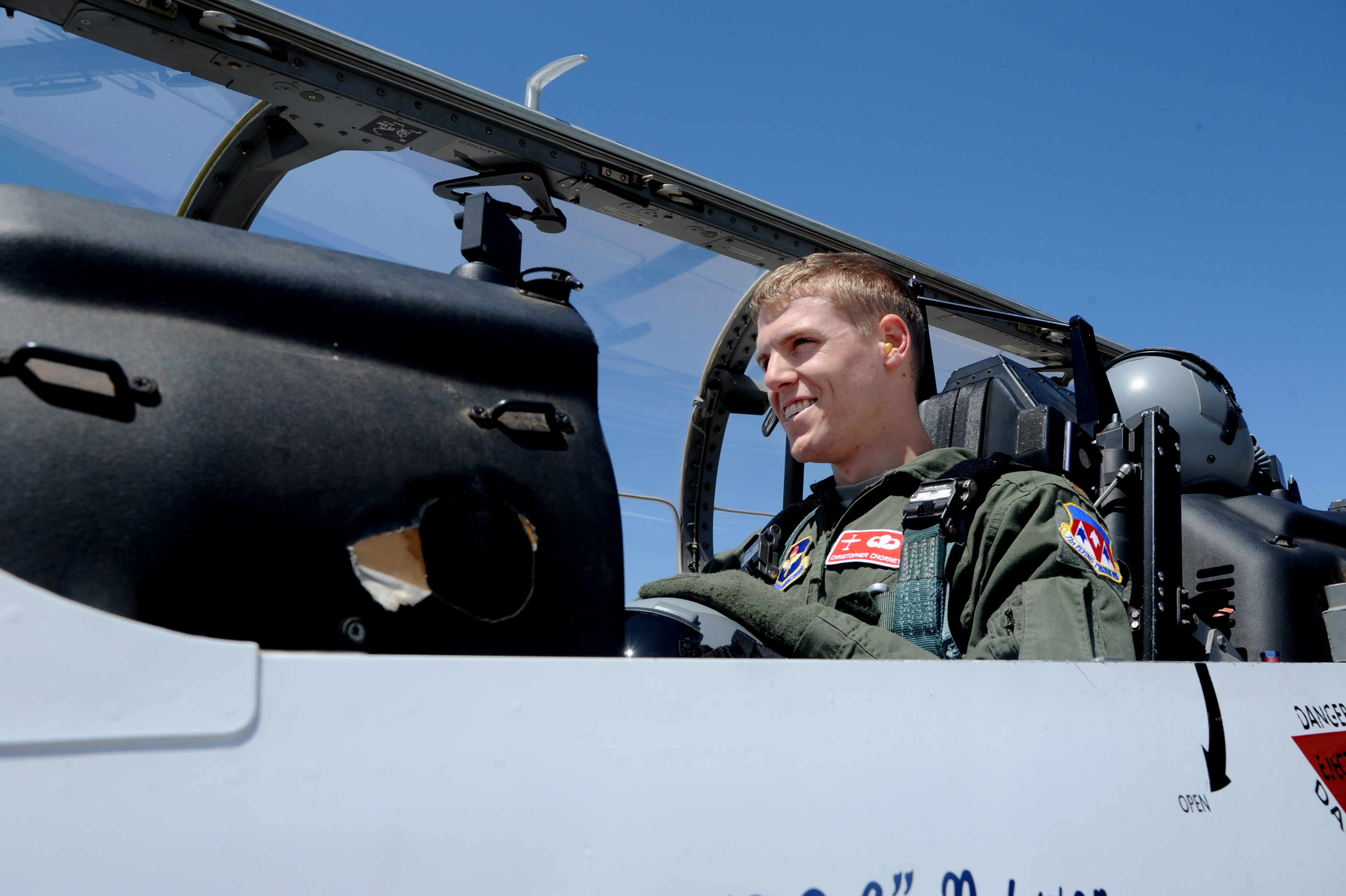 Vance student pilot runs his first Boston Marathon > Vance Air Force ...