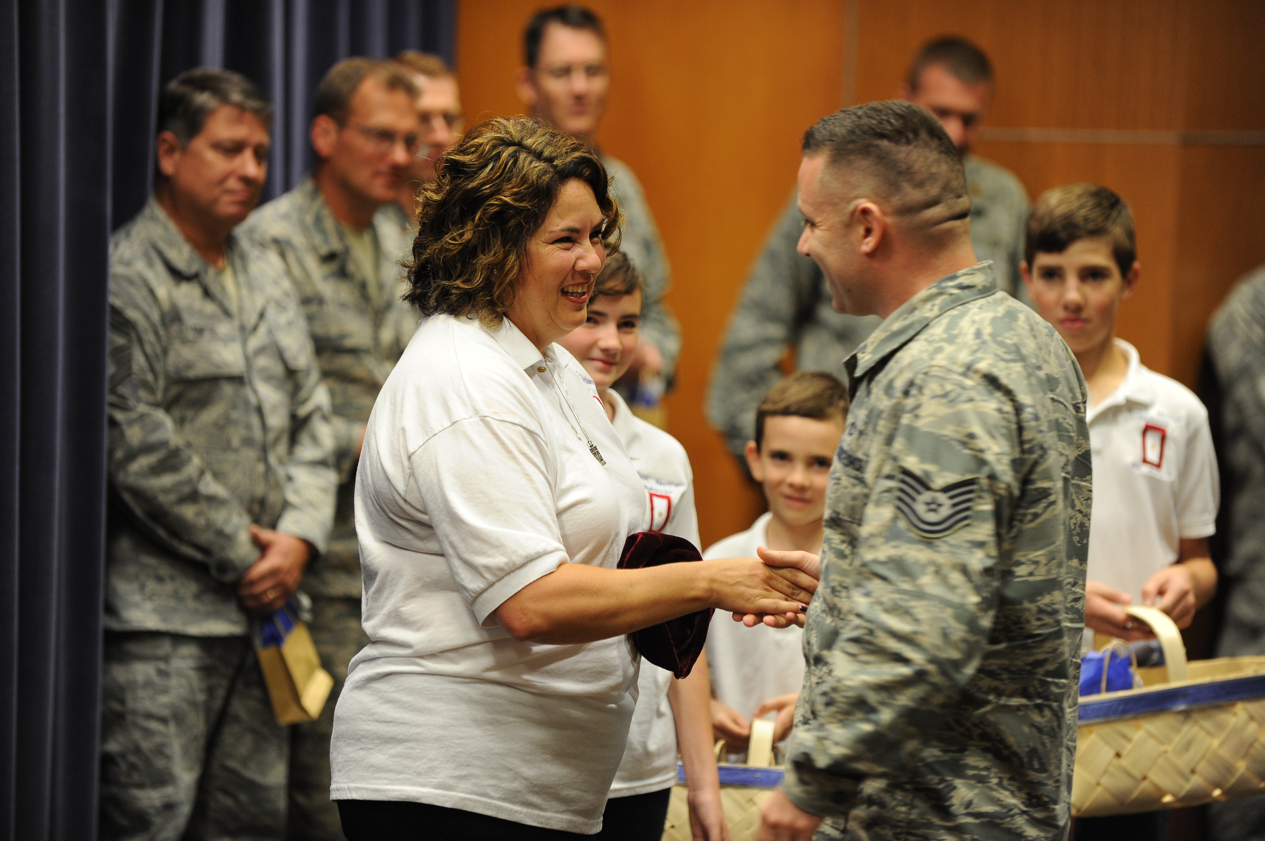 Family of fallen Airman visit AFWA to offer thanks > Offutt Air Force ...