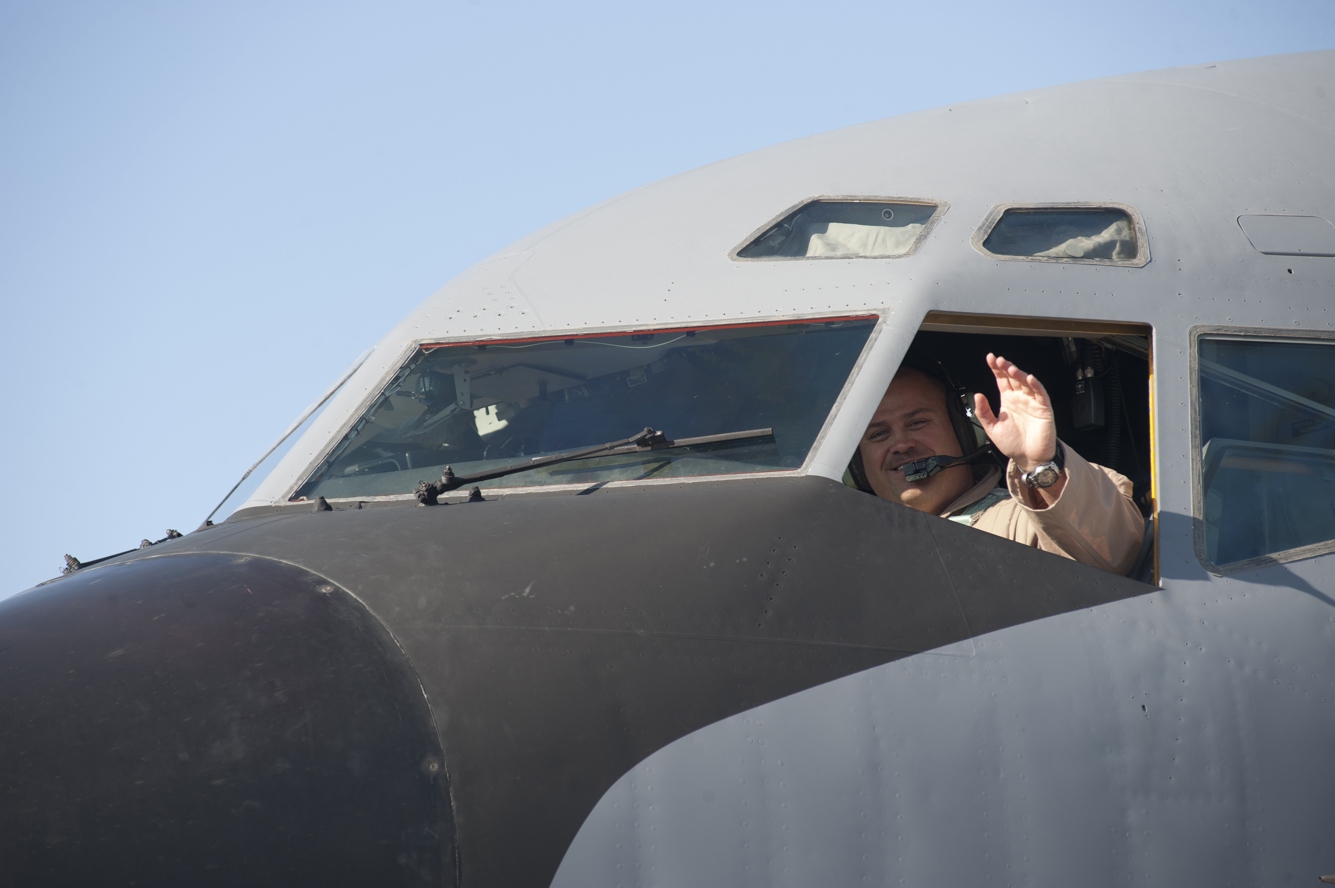 Pilot completes 500 combat sorties in a KC-135 Stratotanker > U.S. Air ...