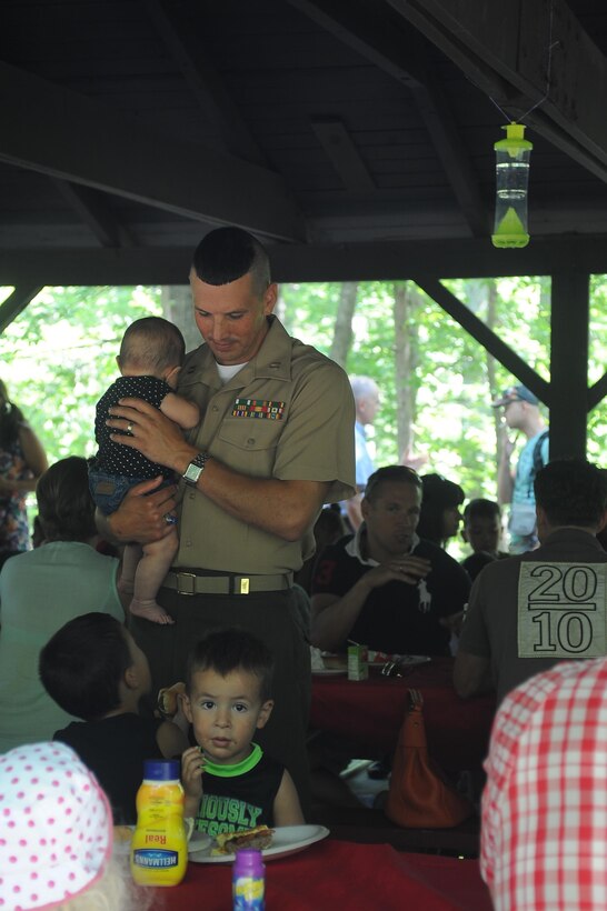MCU holds picnic for foreign officer, families