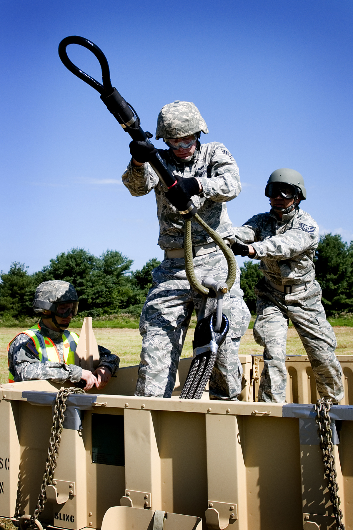 FSS team works with Army for unique training > Grissom Air Reserve Base ...