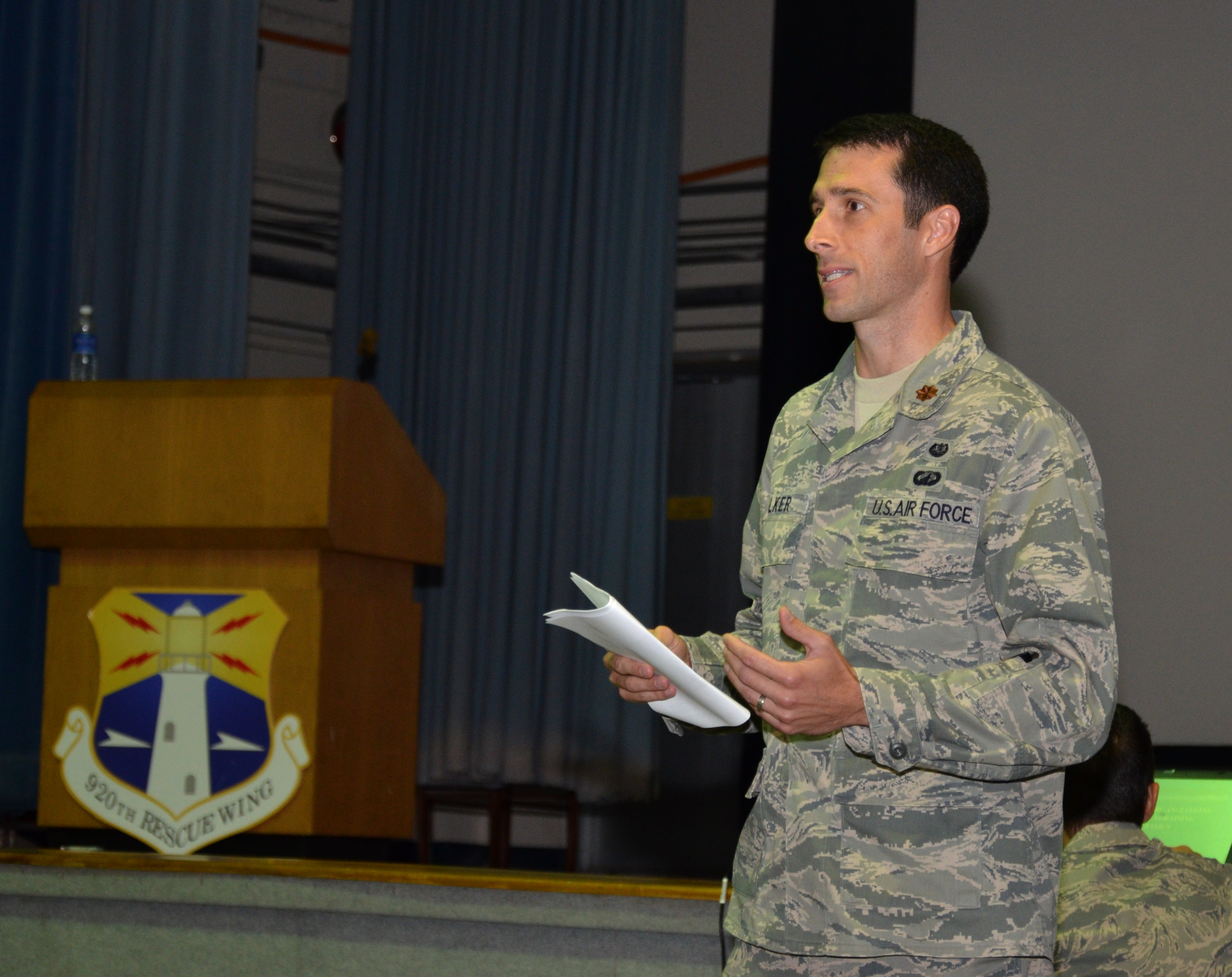 920th RQW Wing Commander addresses officers > 920th Rescue Wing ...