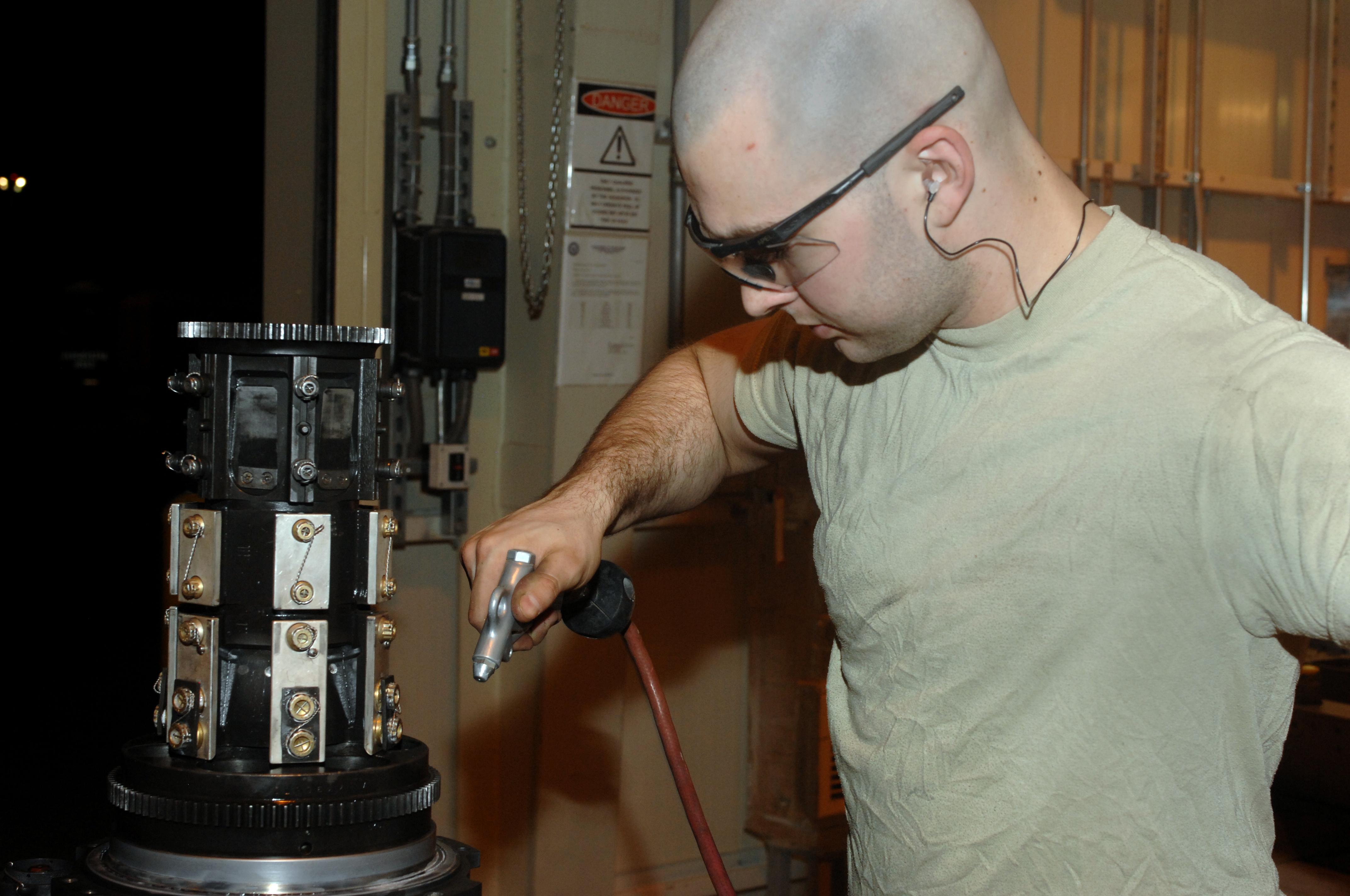 Airmen rebuild F-16 weapon system > U.S. Air Forces Central > News