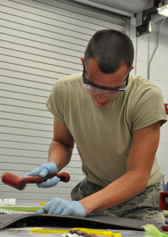 LO: how the F-22 gets its stealth > Tyndall Air Force Base > Display