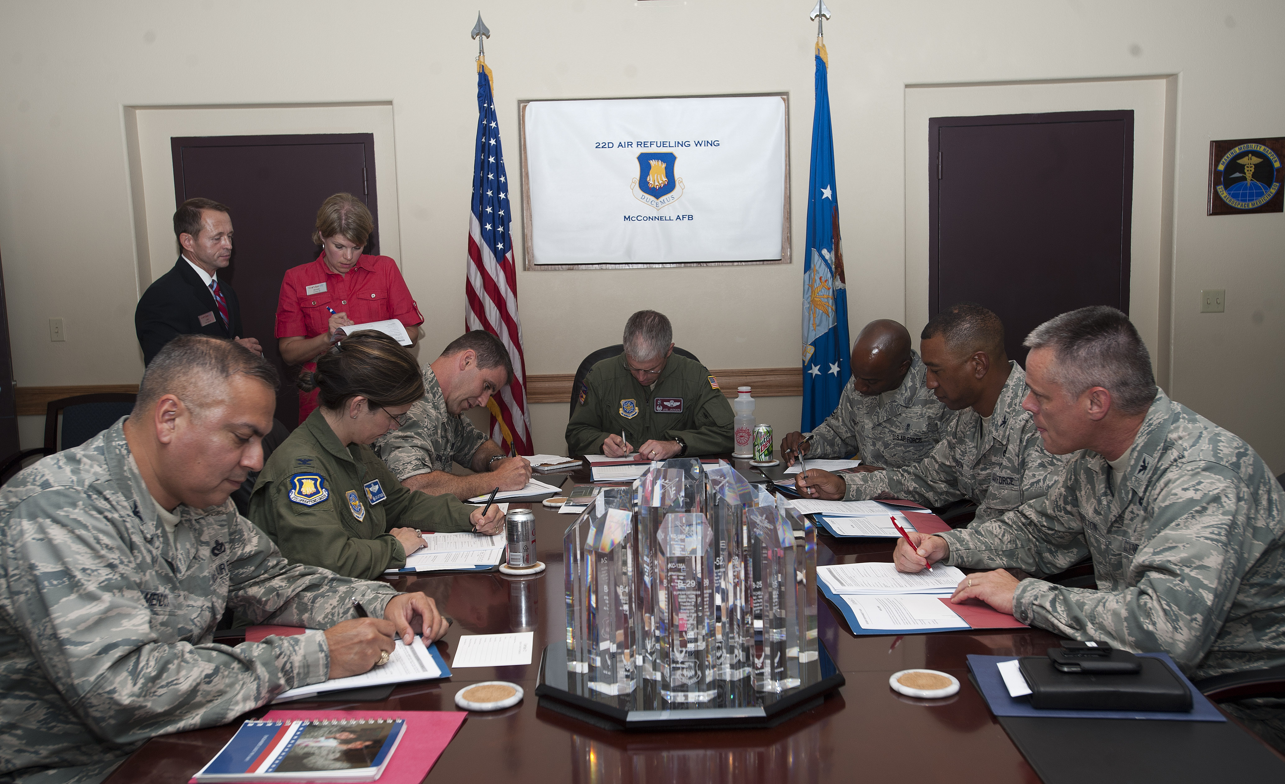 Leadership signs privatization leases