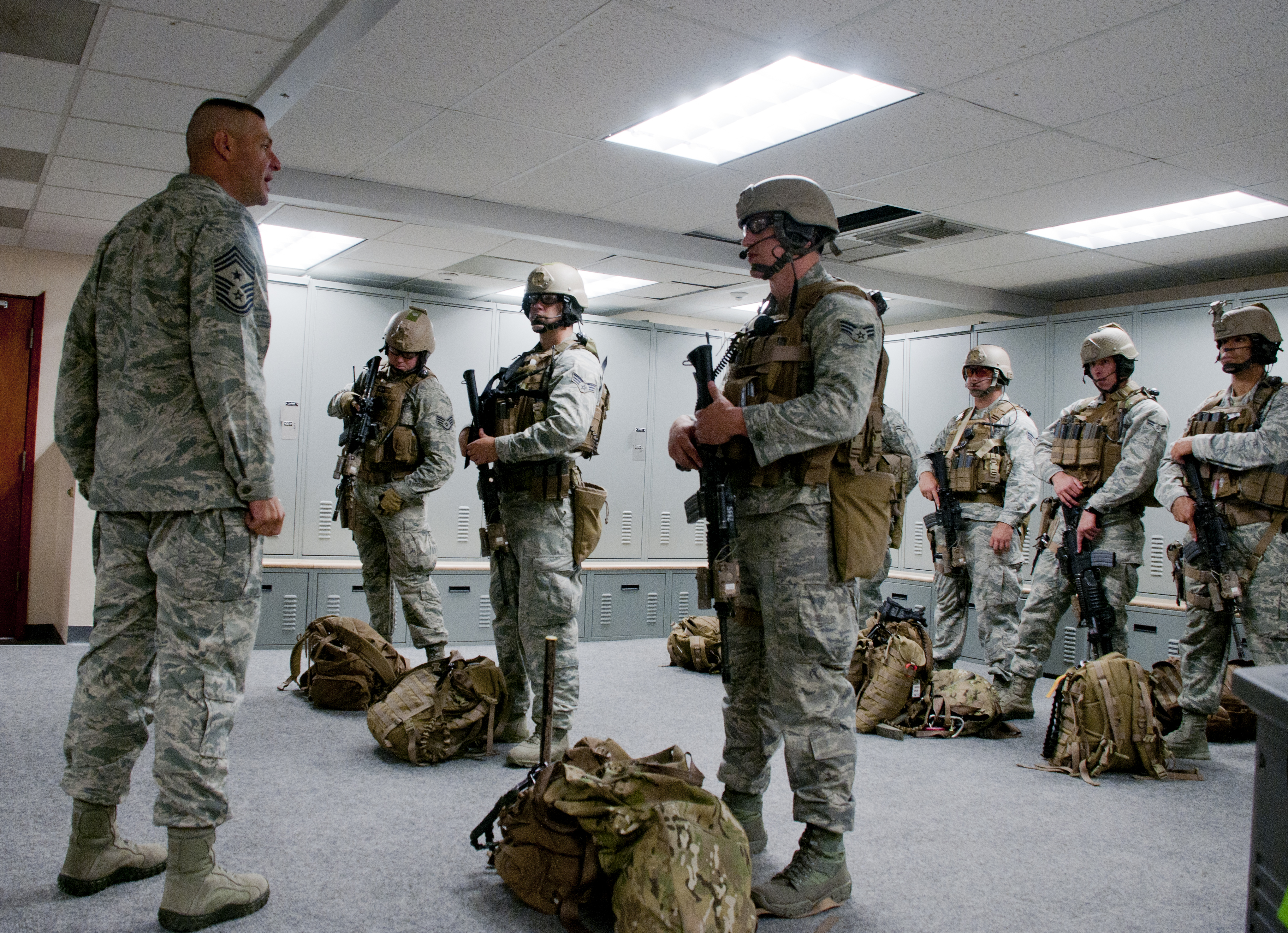 20 AF command chief tours SFG, focuses on safety > 20th Air Force ...