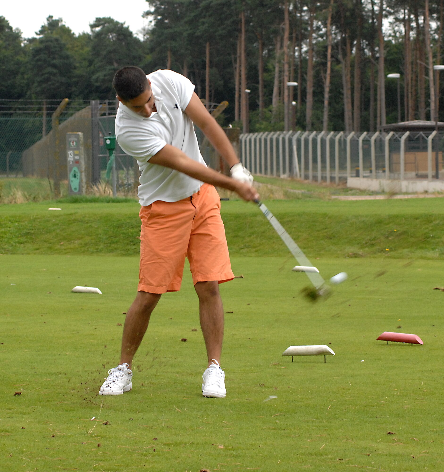 Golfers focus on mentorship > Royal Air Force Mildenhall > RAF ...