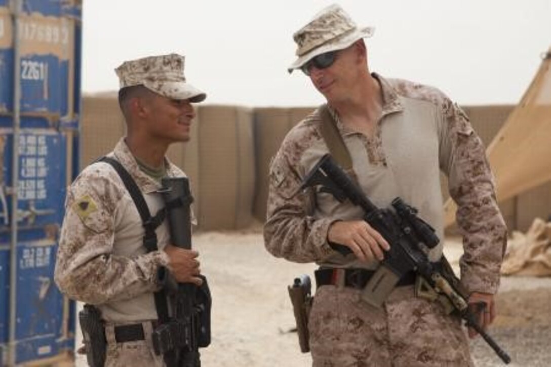 CLR-2 CO, Sgt. Maj. conduct Battle Field Circ