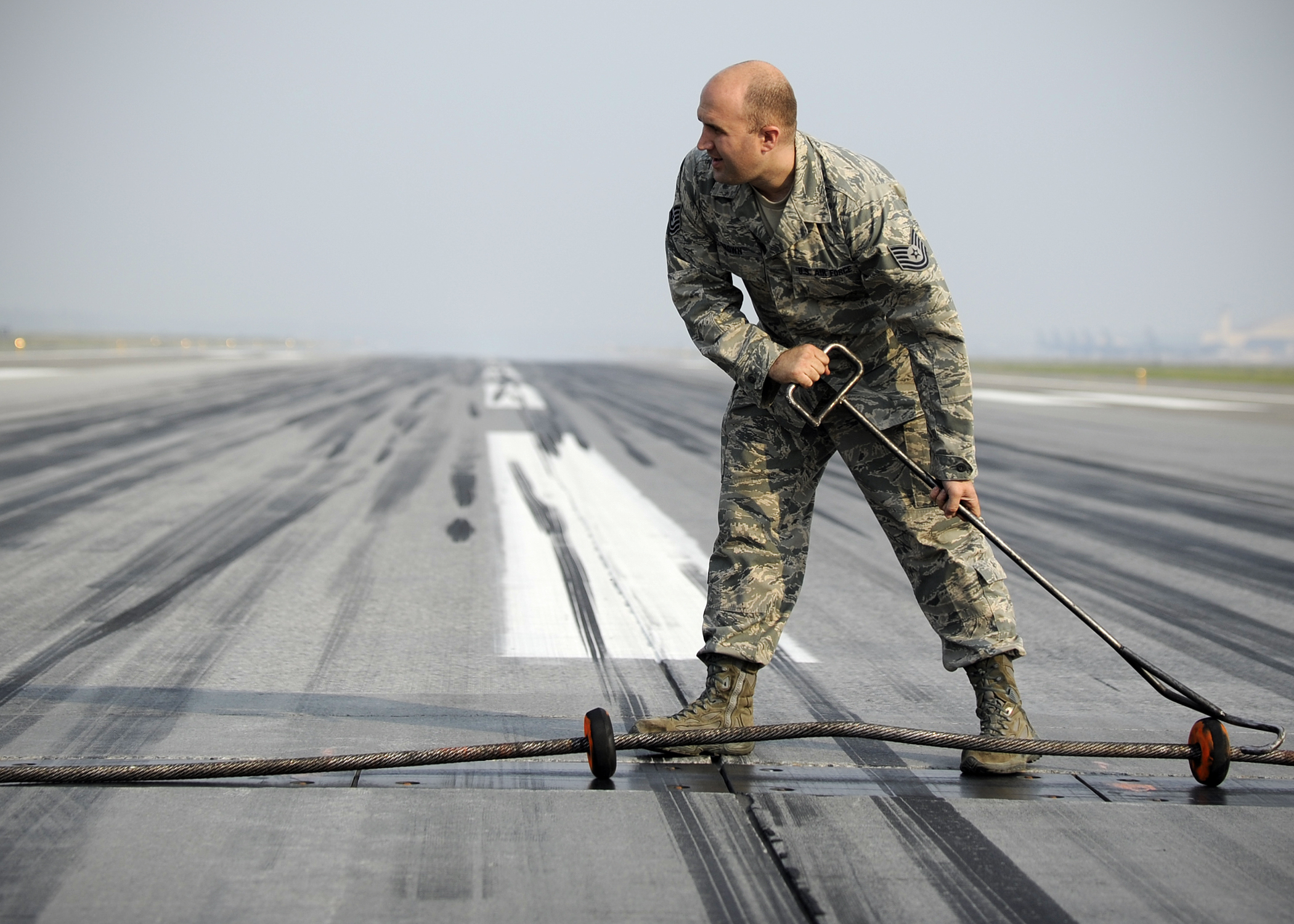 354th CES Power Pros keep jets stopping on a dime > Eielson Air Force ...