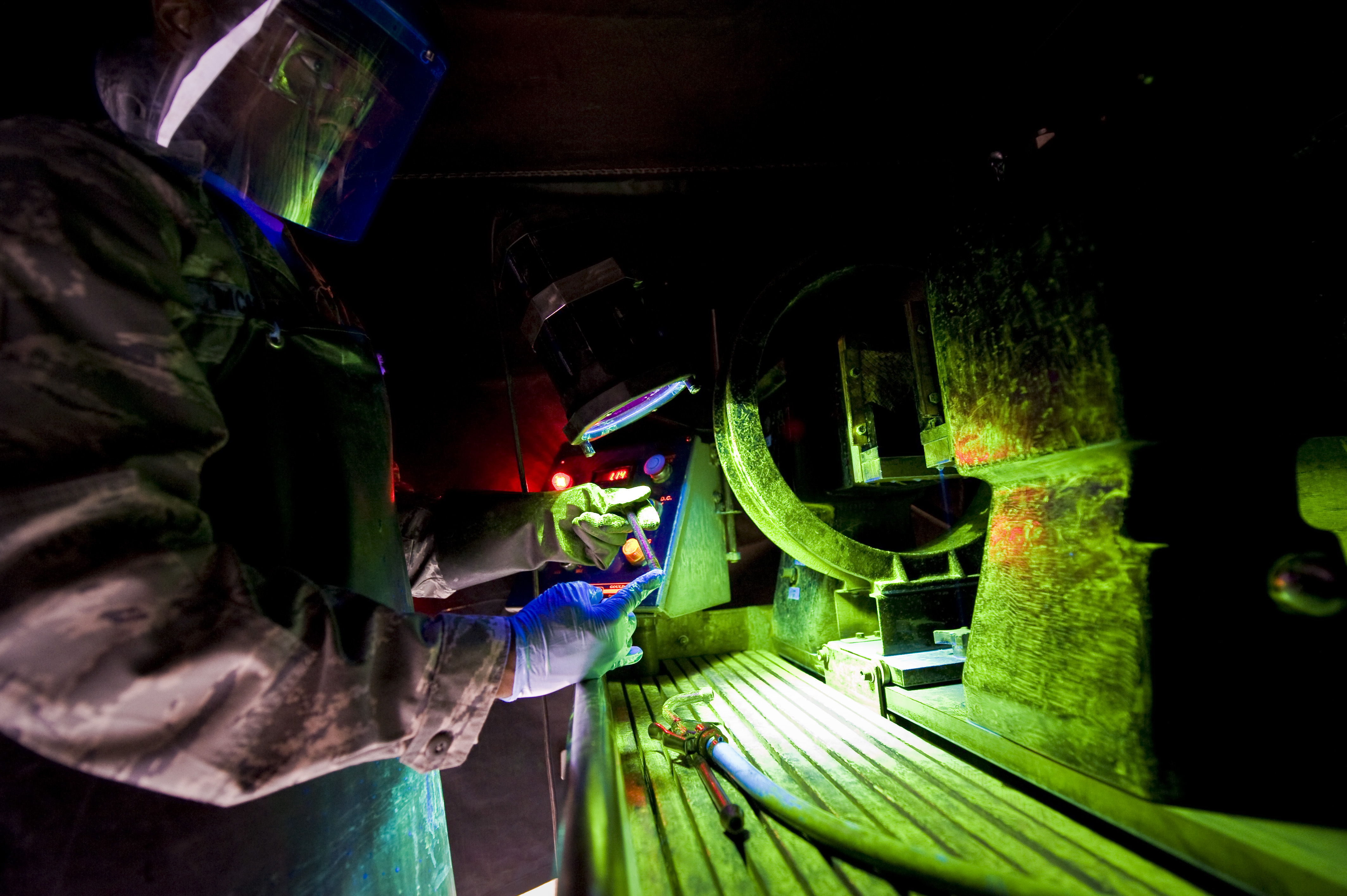 Nondestructive inspection: Finding the cracks > U.S. Air Forces Central ...