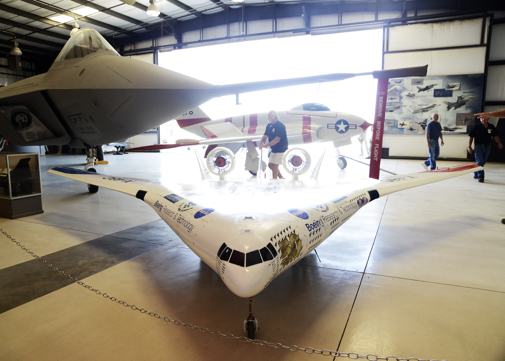 AFFT Museum moves X-48C > Edwards Air Force Base > News
