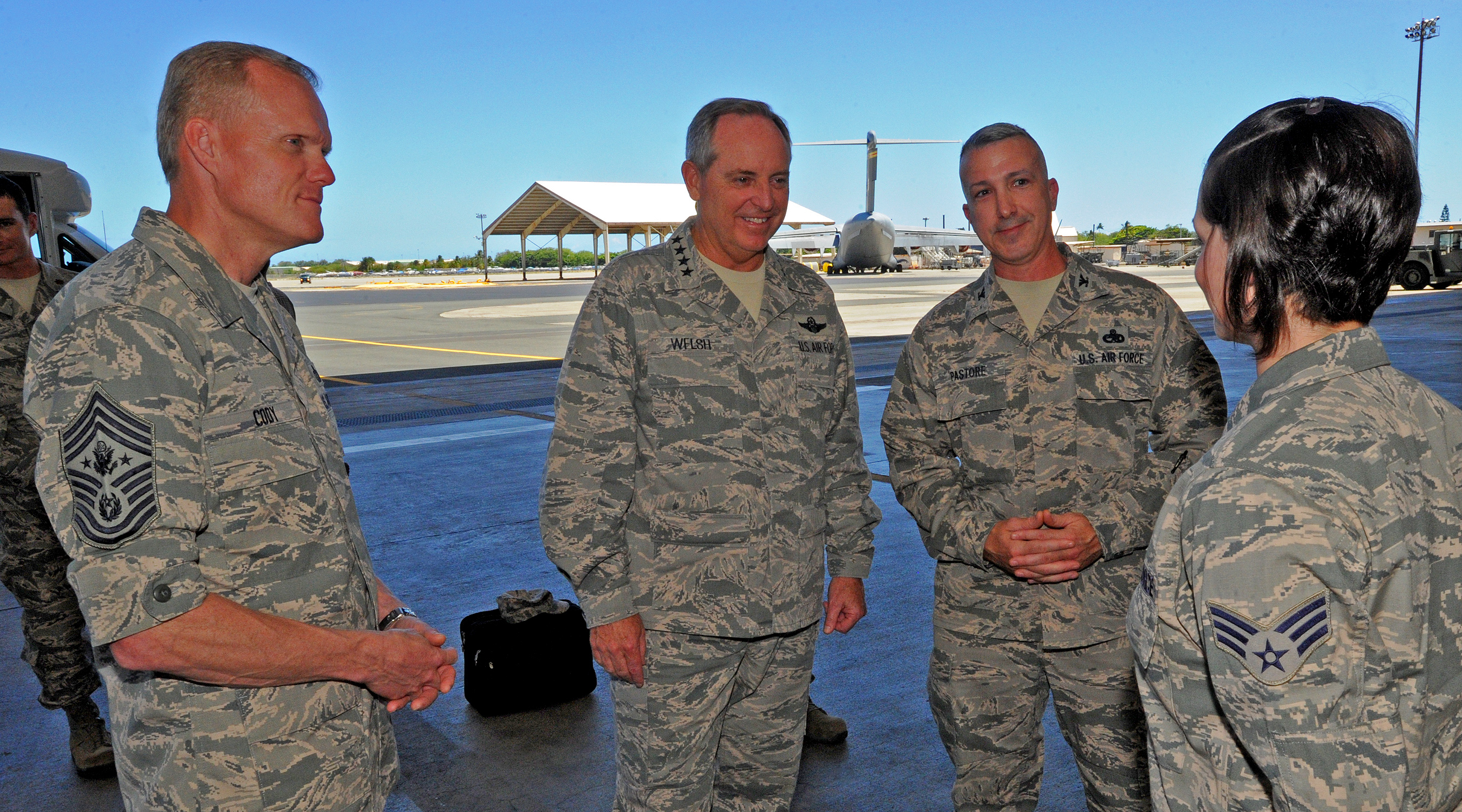 CSAF and CMSAF meet with Hickam Airmen
