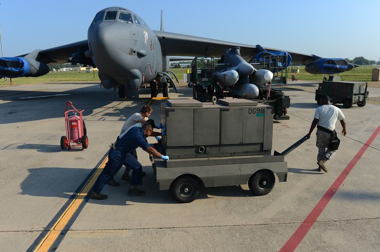 Innovative 2nd MXG Airmen load new ideas to B-52 > Barksdale Air Force ...