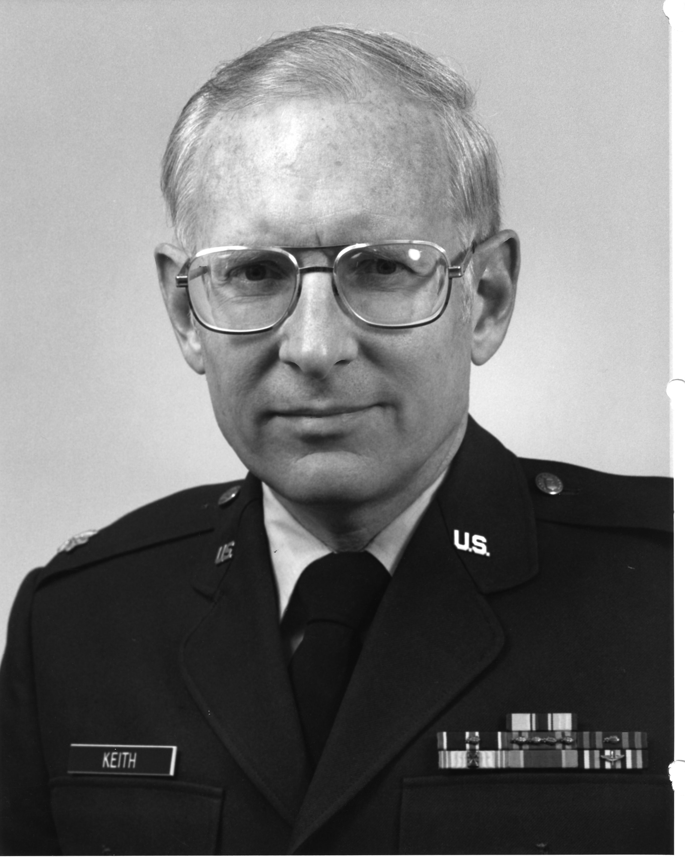 Lt Col Fred R. Keith Official Photo 263rd Commander