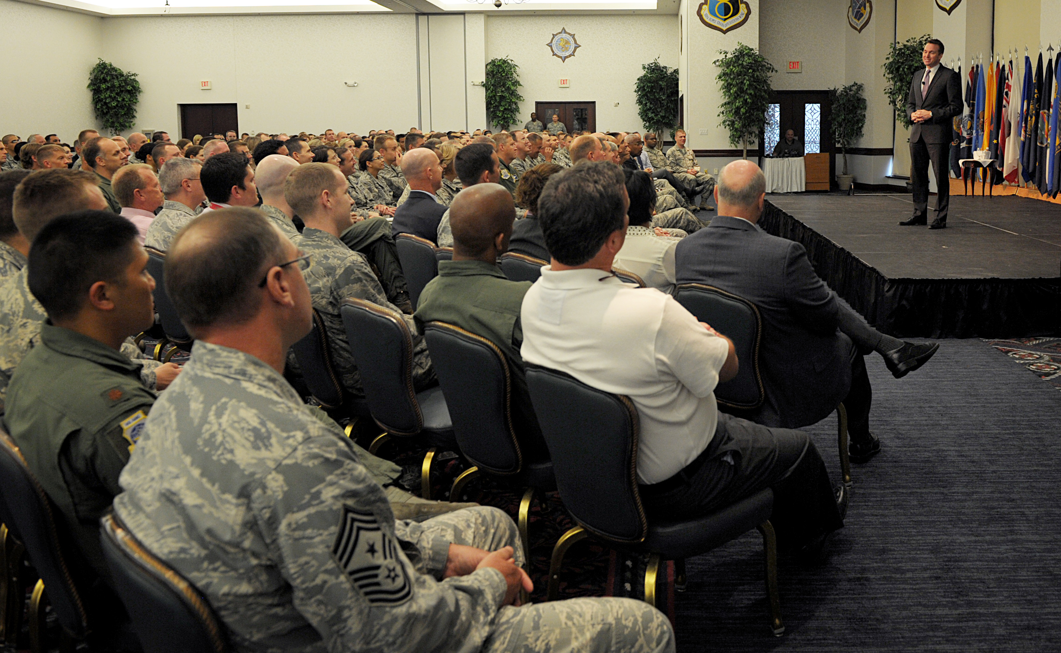 Acting SecAF visits Scott Airmen > Scott Air Force Base > Article Display