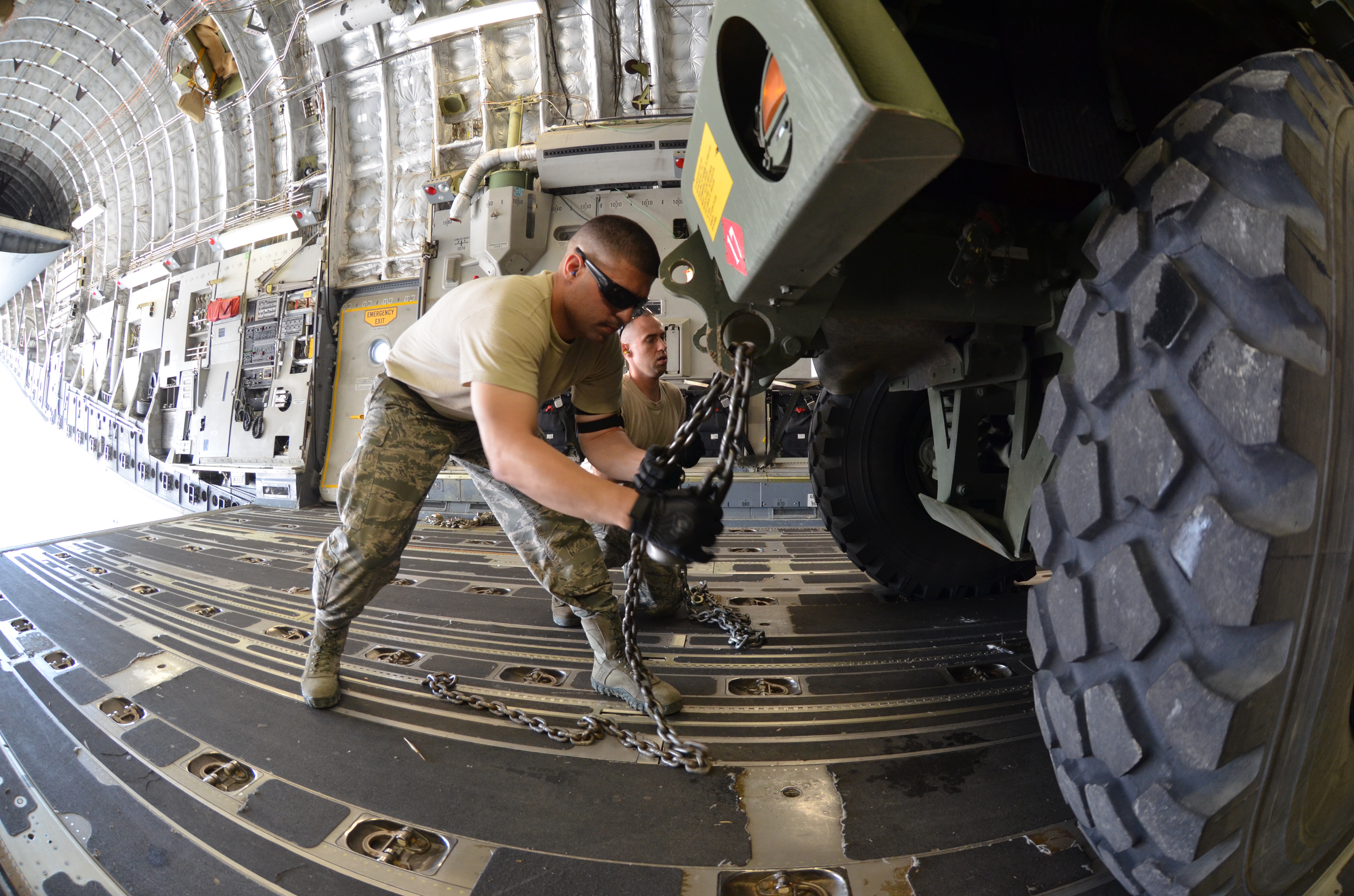 60-MPH wind, hail, buffet Patriot Express players > Air Force Reserve ...
