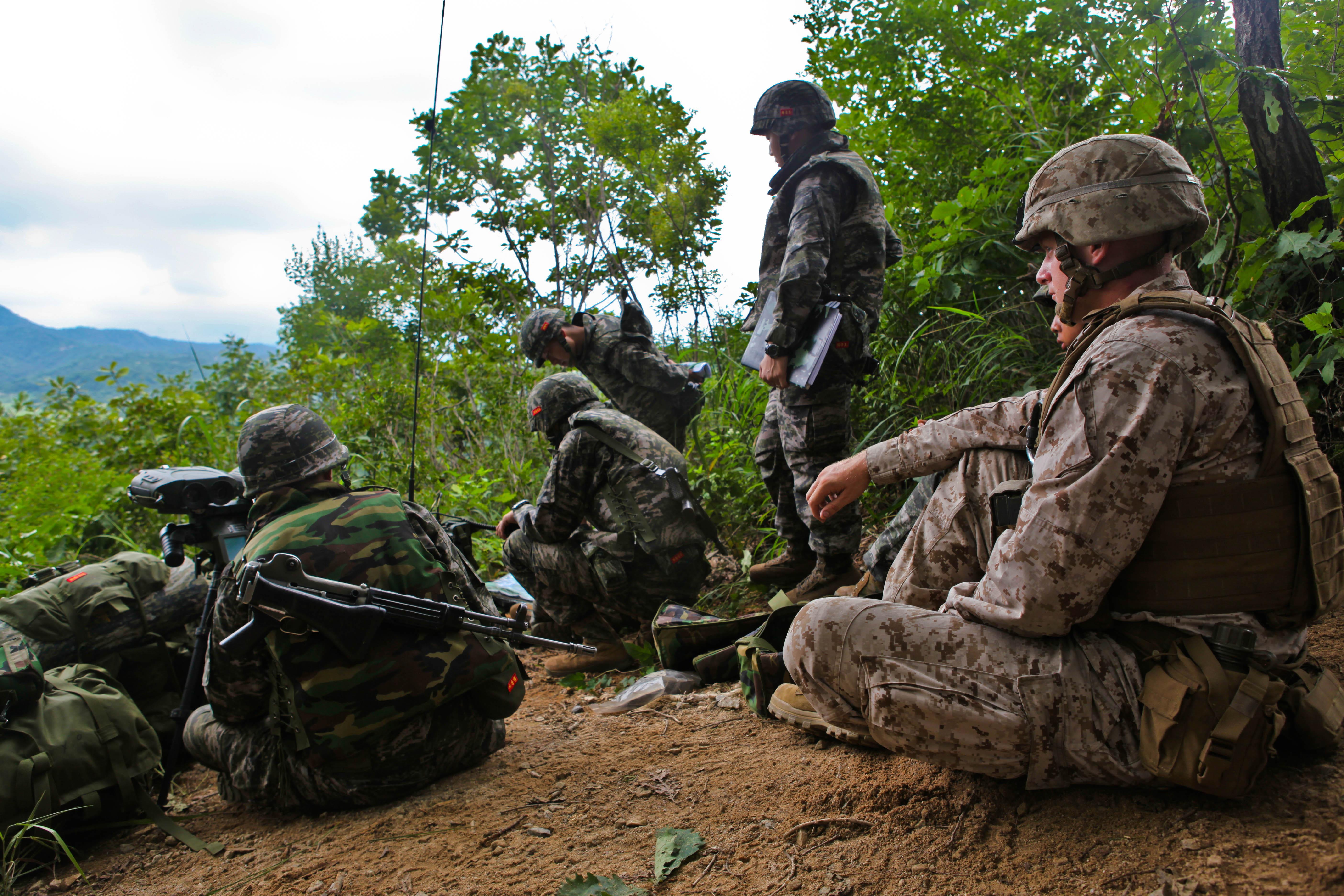 ROK, US Marines fire artillery > United States Marine Corps Flagship ...