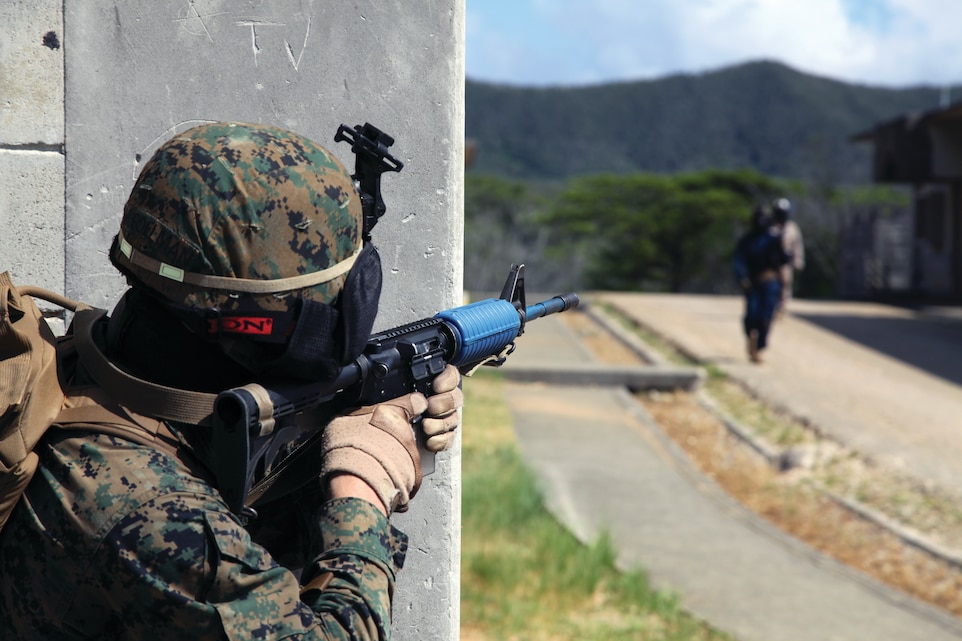 Combat Town tests LAR Marines’ readiness > Marine Corps Installations ...